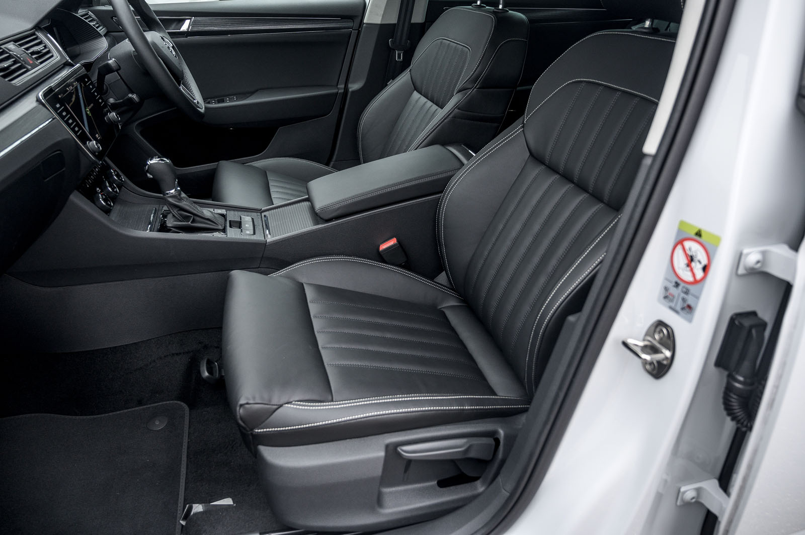 Skoda Superb iV Review 2025, Price & Specs | Autocar