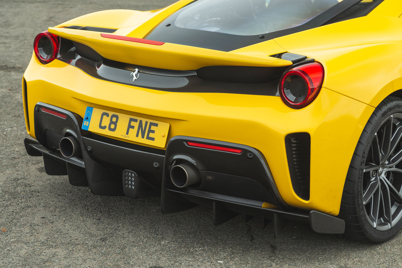 Ferrari 488 Gtb Rear: Thiết Kế Hoàn Hảo Và Sự Tinh Tế - Activegaliano.org