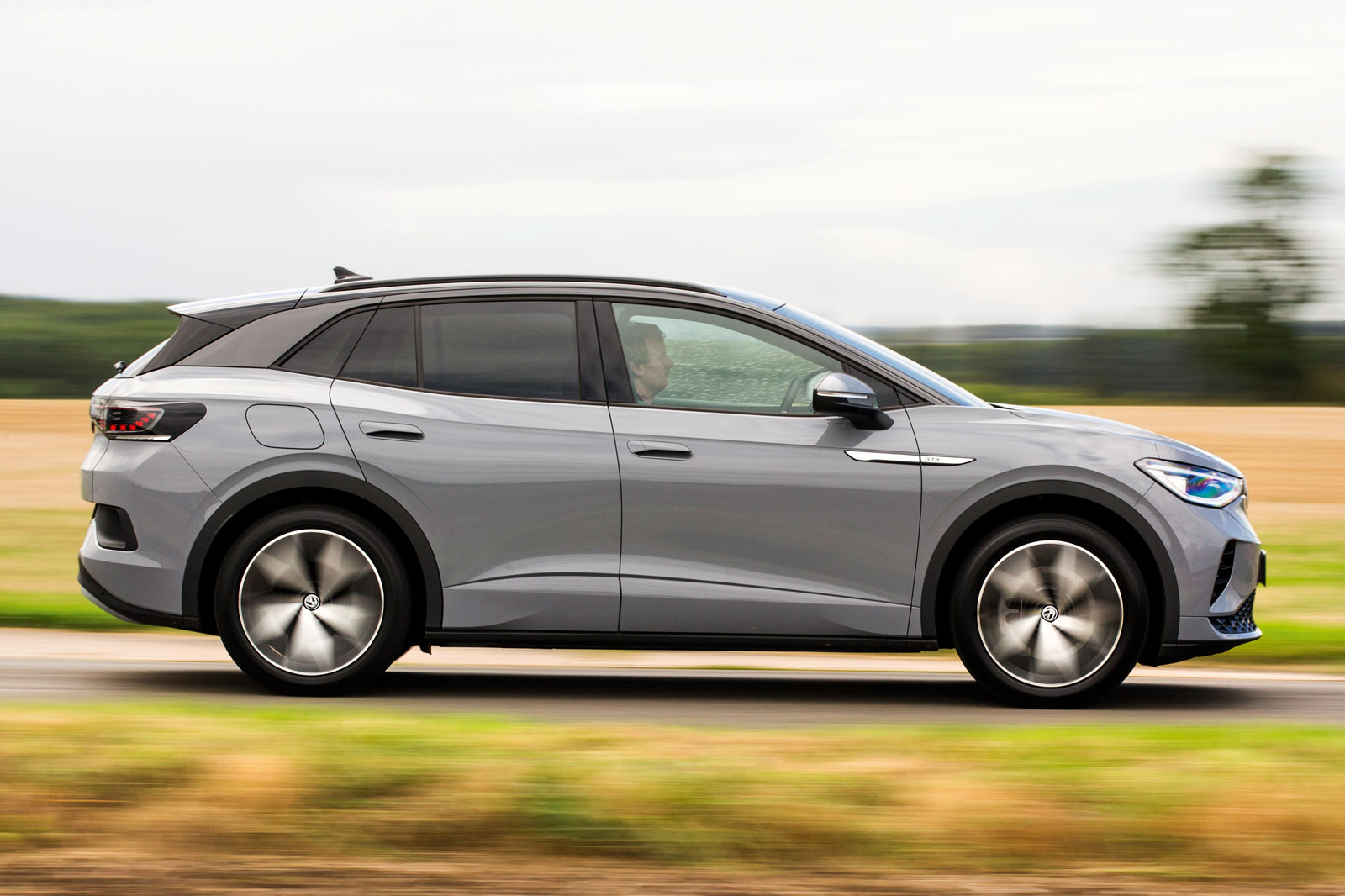 Volkswagen ID 4 GTX Review 2025, Price & Specs | Autocar