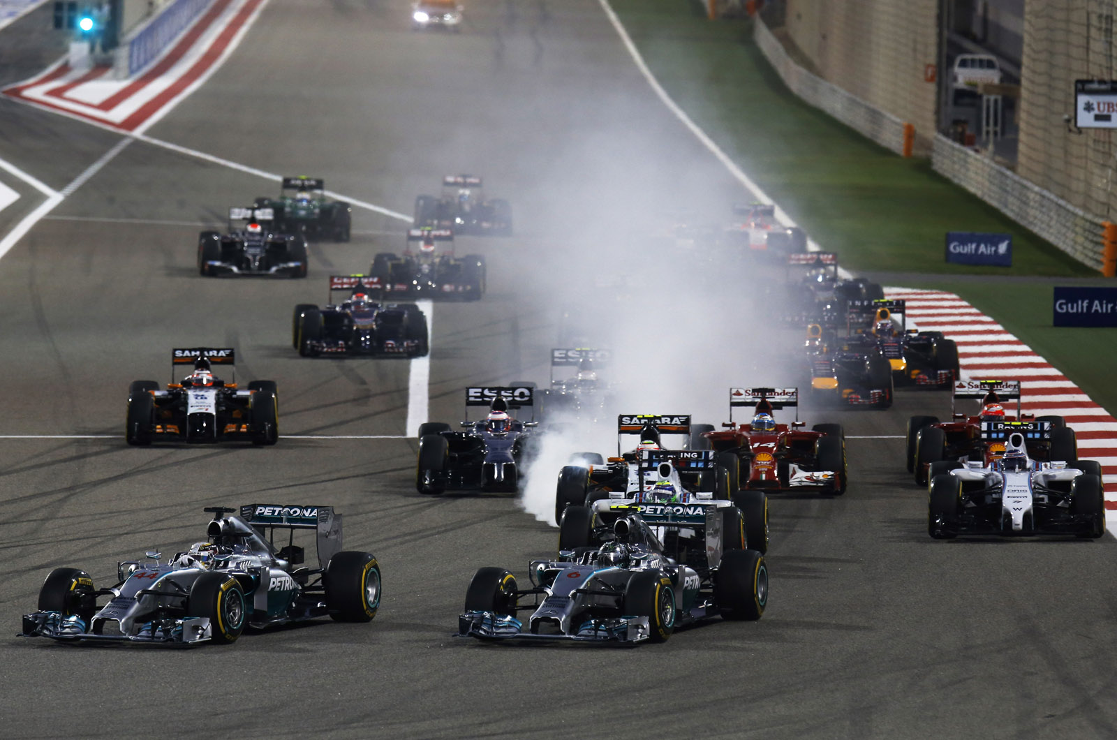 Hamilton fends off Rosberg for Bahrain GP victory | Autocar