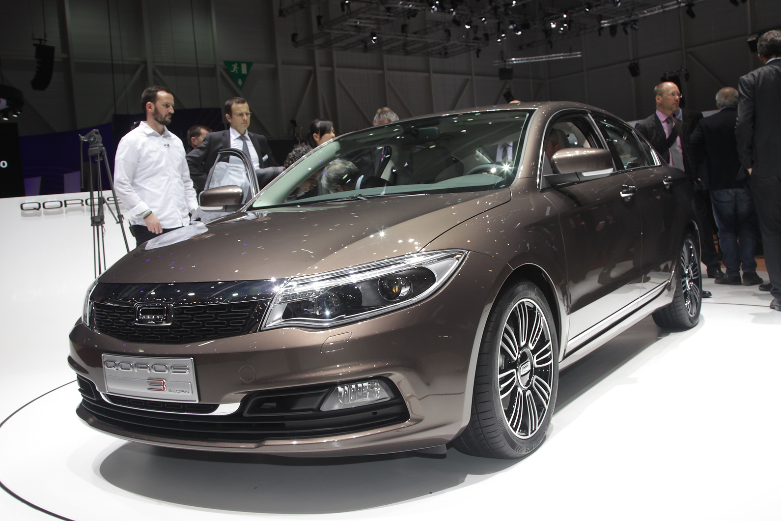 Qoros 3 hatchback, 3 saloon, 3 Cross hatchback revealed | Autocar