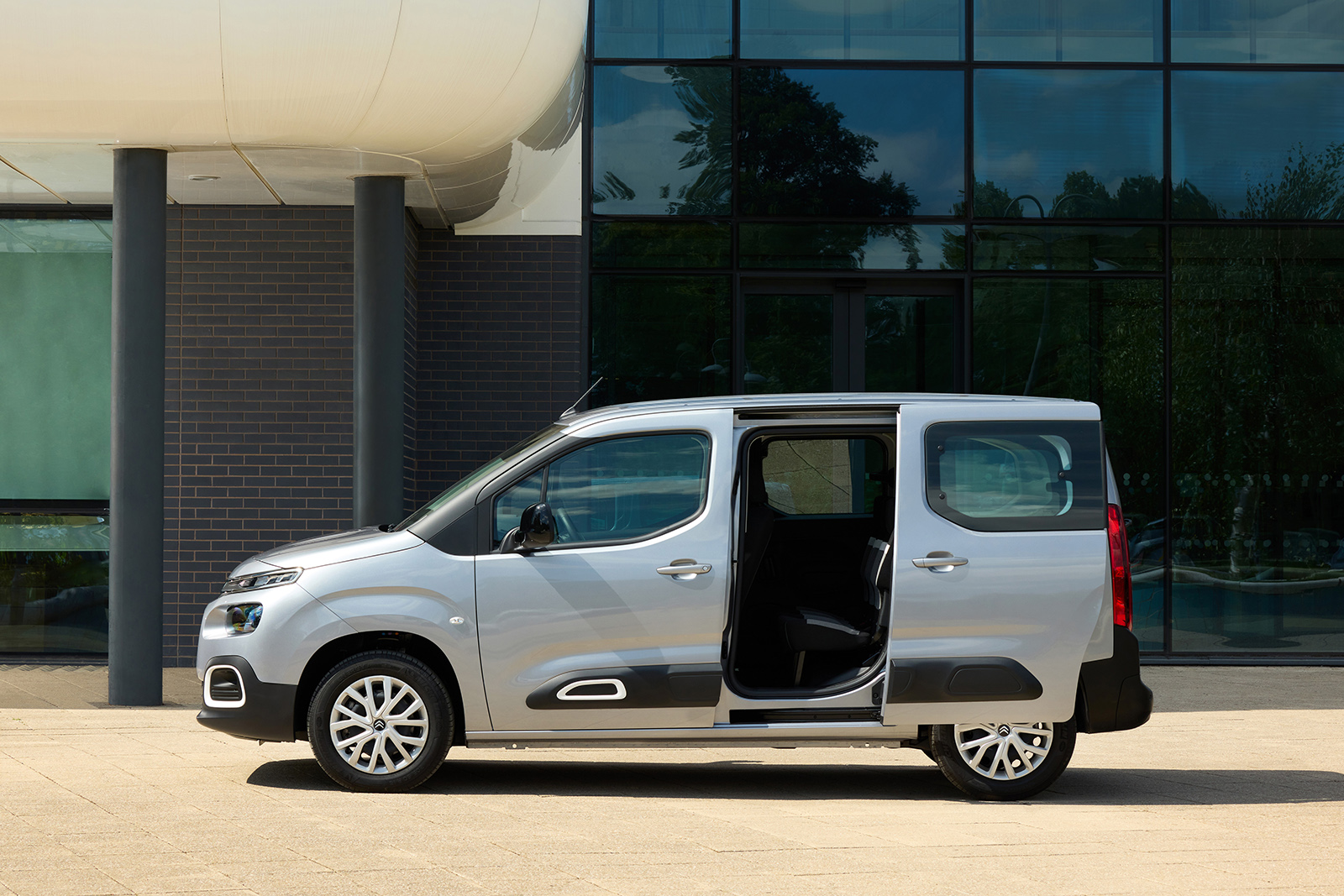 Citroen Berlingo Review 2025, Price & Specs | Autocar