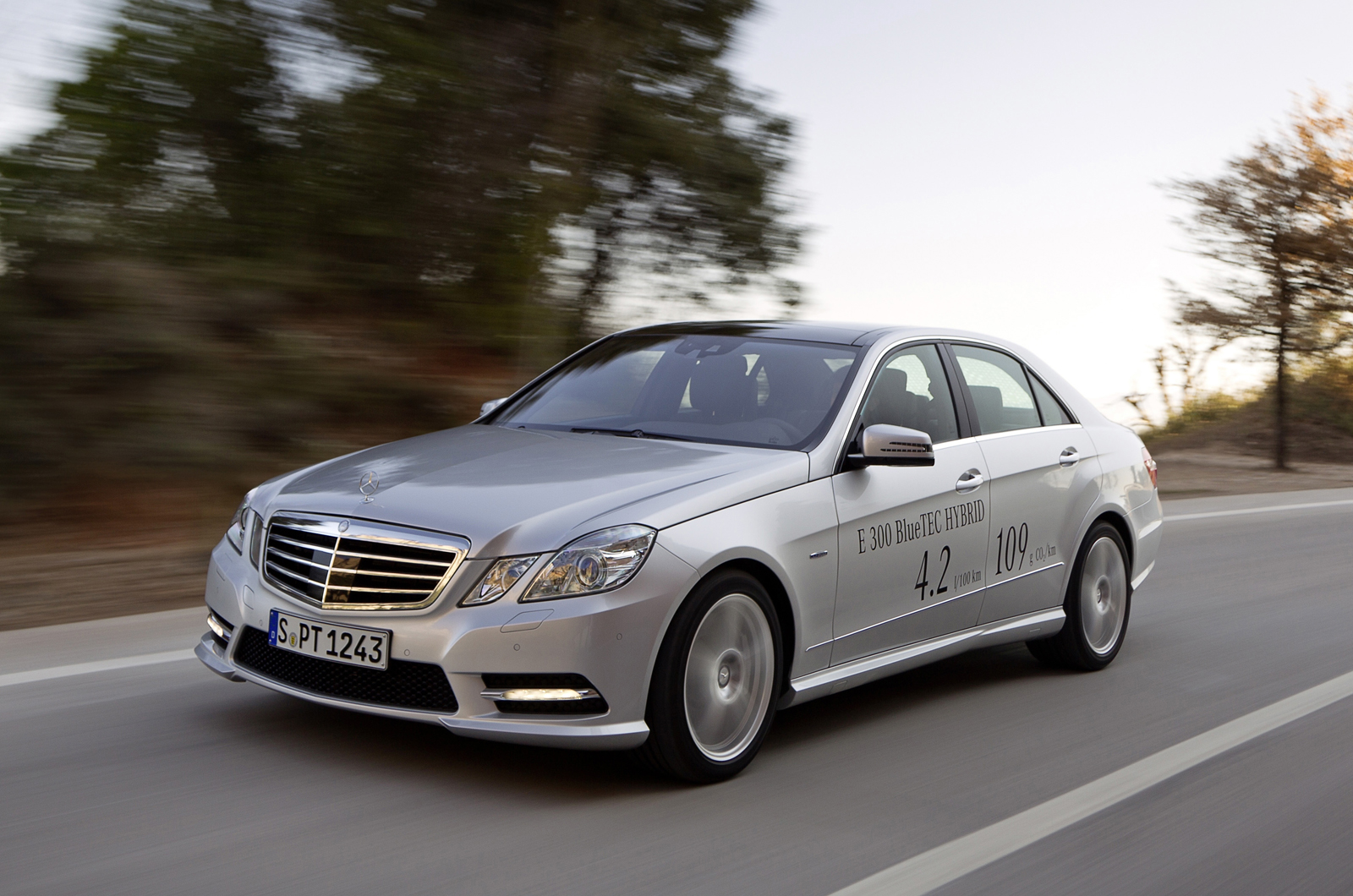 Merc's diesel hybrid E-class from £40k | Autocar
