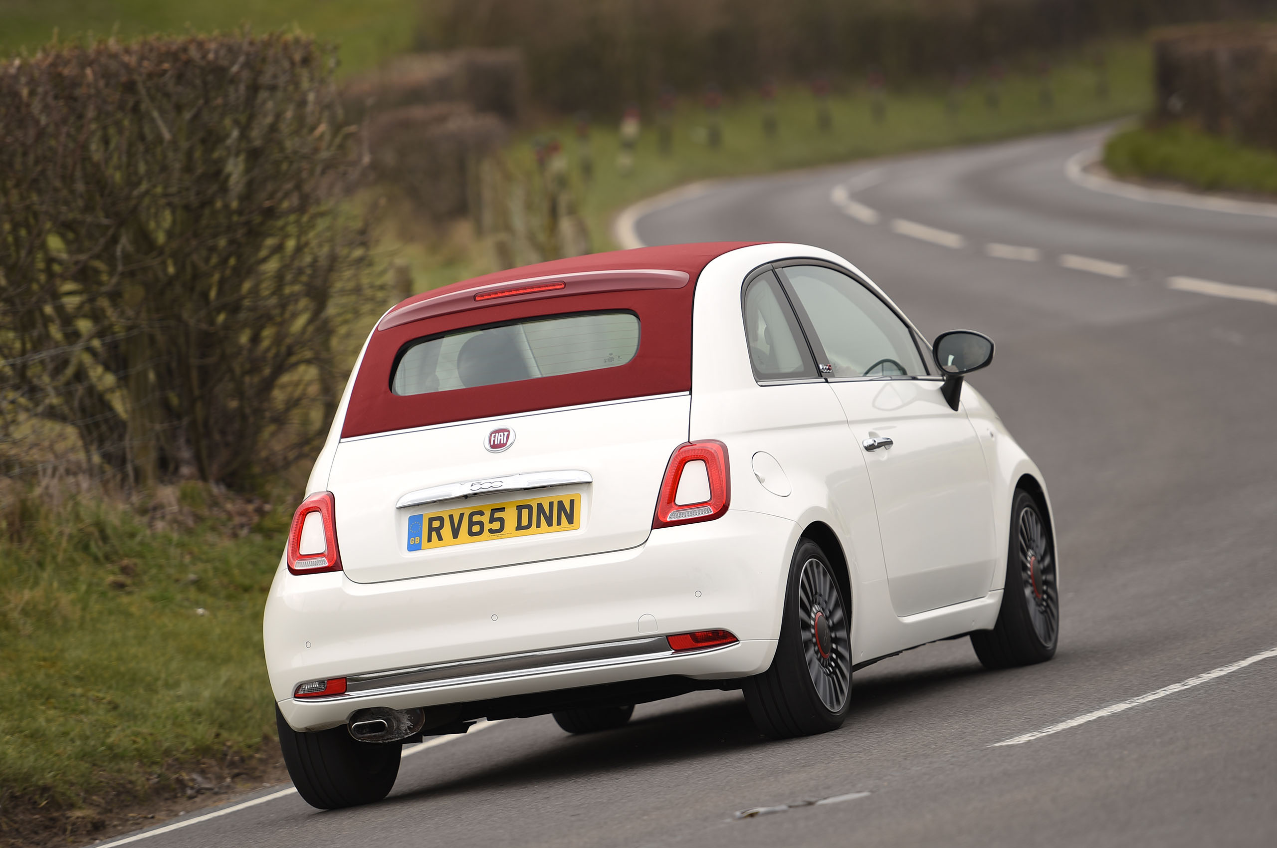 Fiat 500C Review 2025, Price & Specs | Autocar