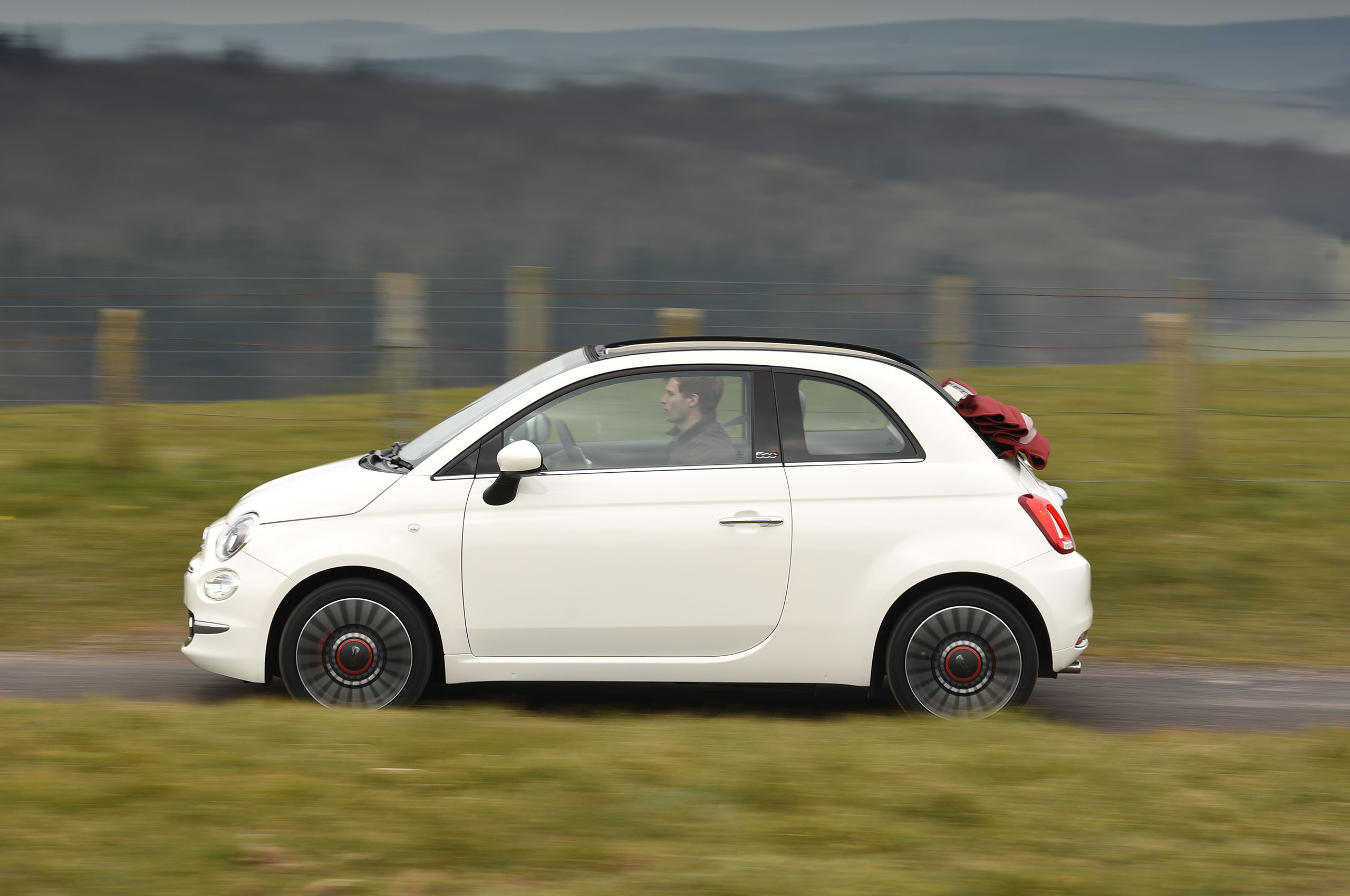 Fiat 500C Review 2025, Price & Specs | Autocar