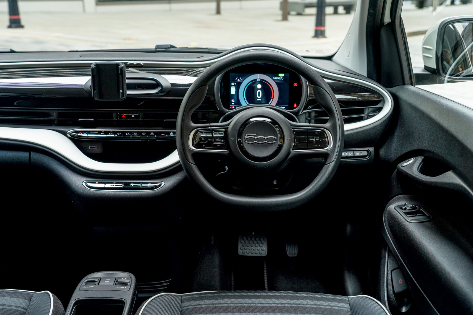 Fiat 500 electric action store