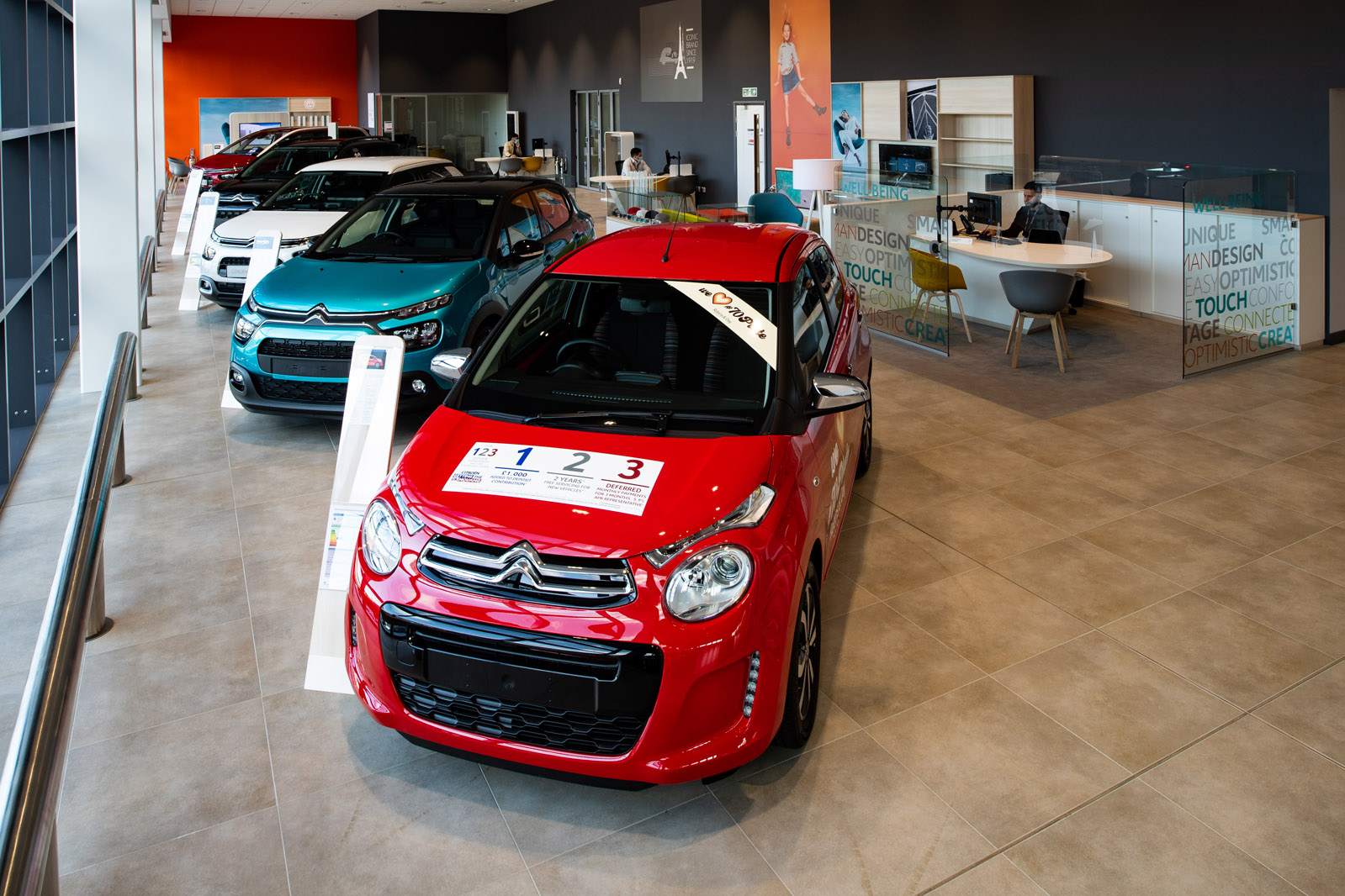 PSA Group opens flagship Citroen, DS and Peugeot site in London | Autocar