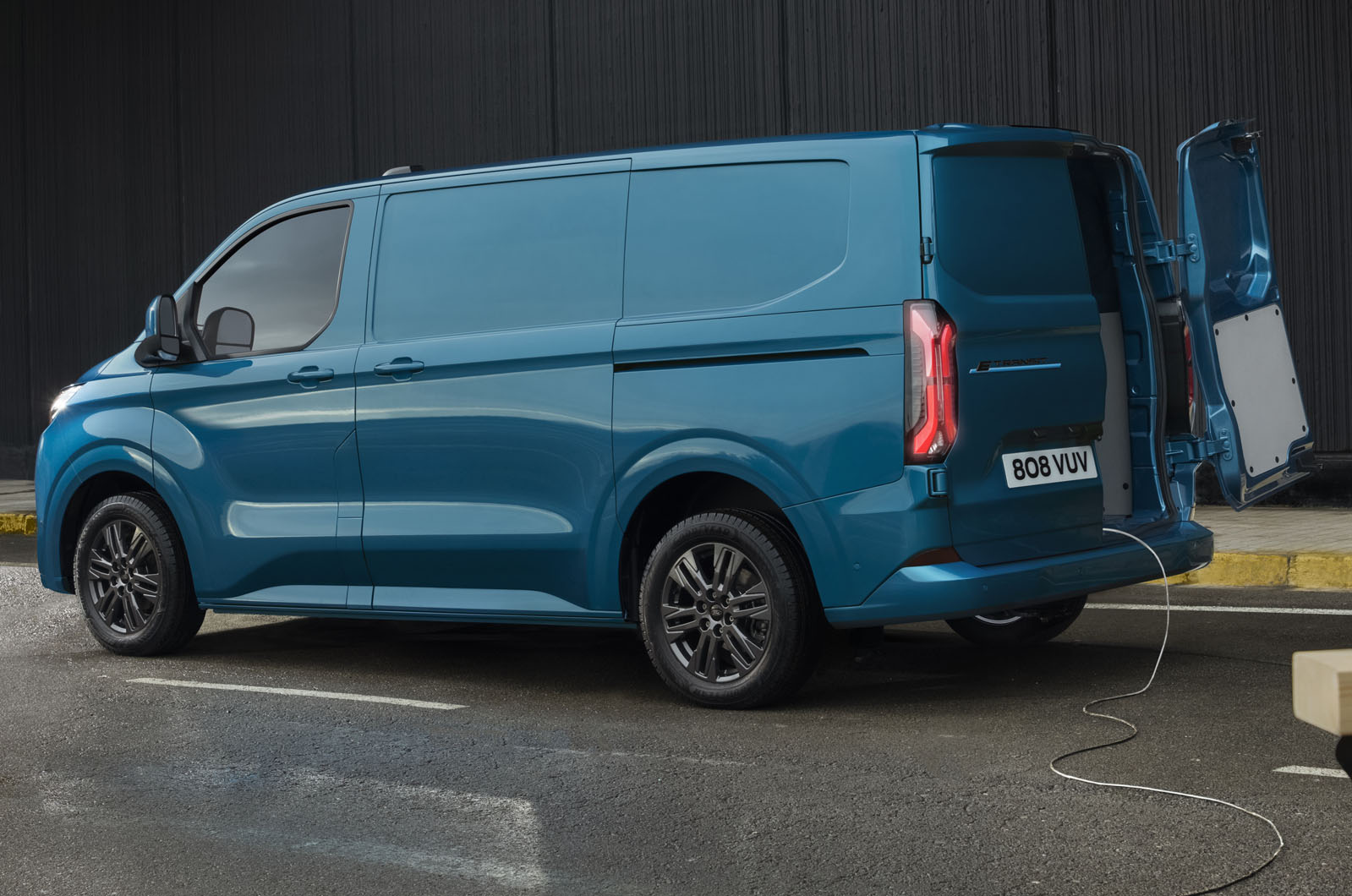 Ford Transitt Ford Unveils New 4x4 Transit Trail Vans Farmers Weekly