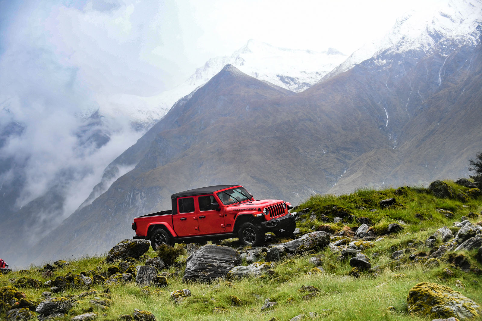 Moving (on) mountains: Driving a Jeep Gladiator in New Zealand | Autocar