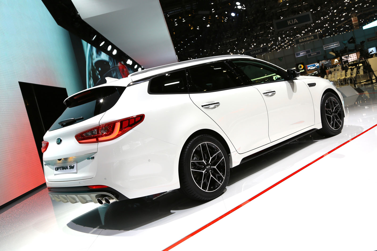 Refreshed Kia Optima range led by £33,350 Sportswagon GT fast estate ...