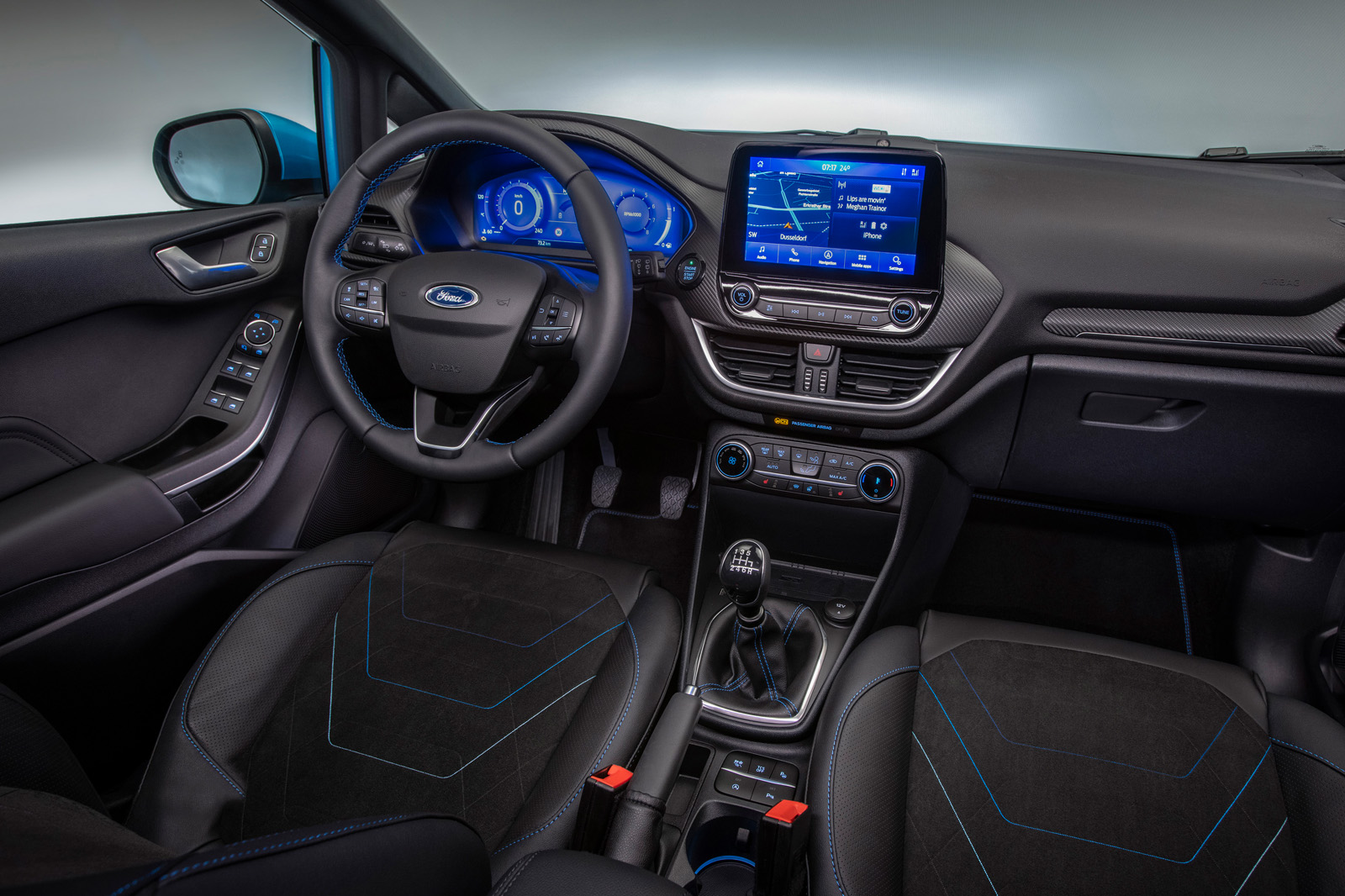2022 Ford Fiesta Titanium Interior