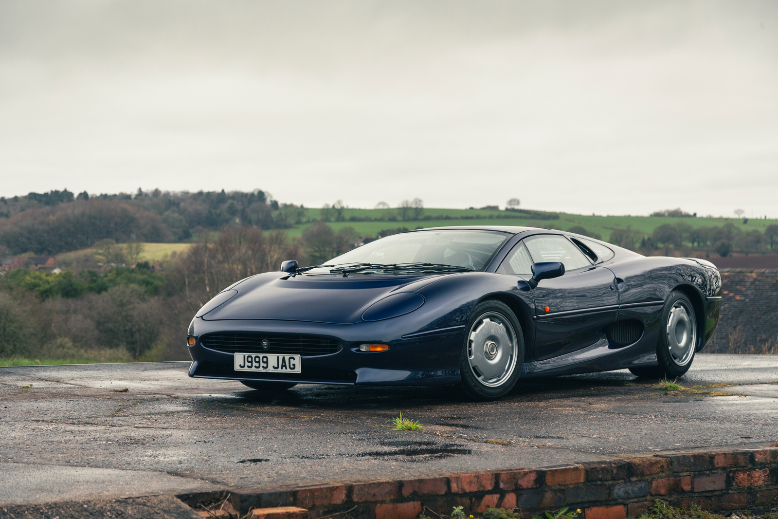 Used Jaguar Xj220