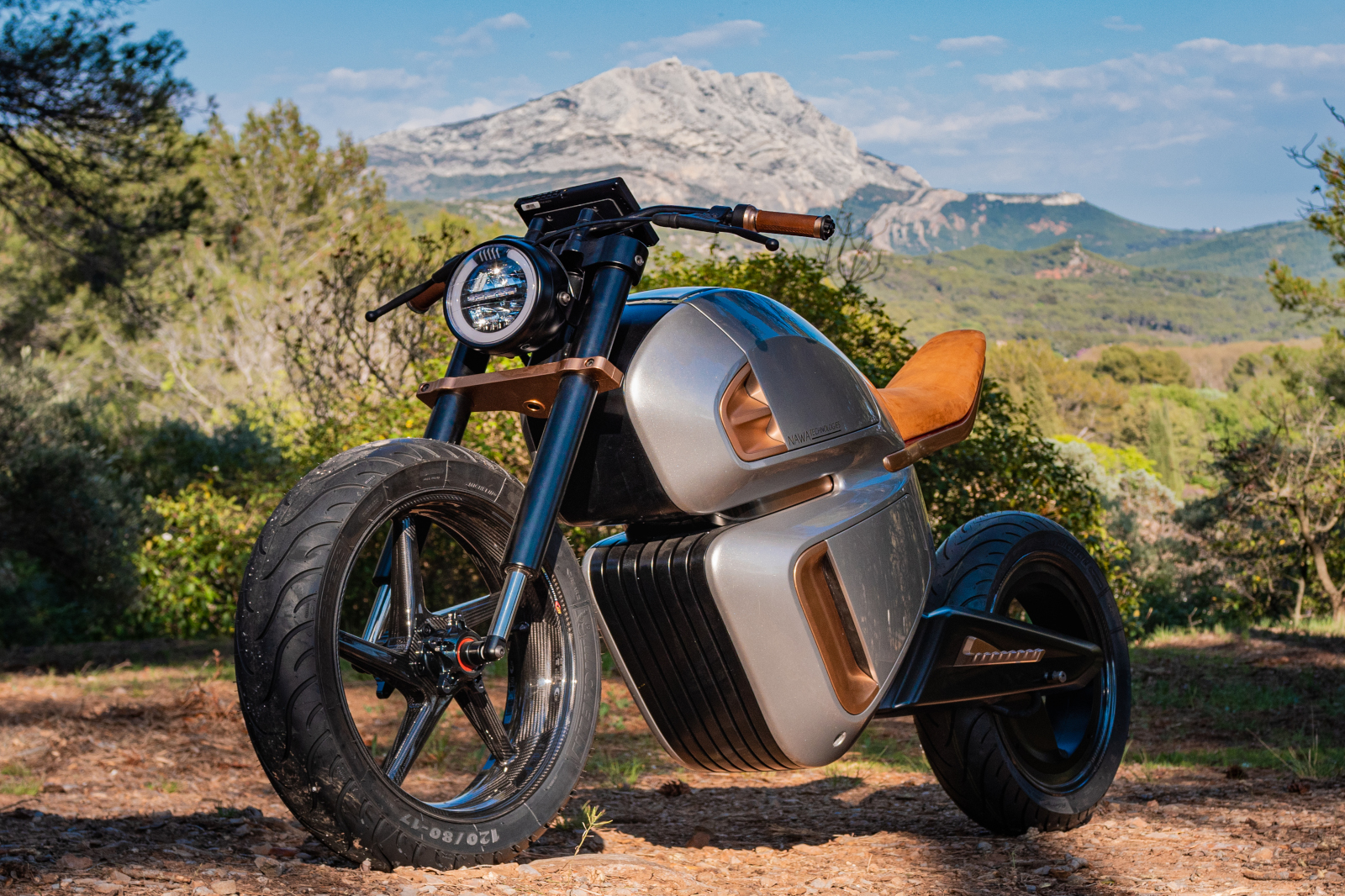 Electric motorbike gets revolutionary ultracapacitor technology | Autocar