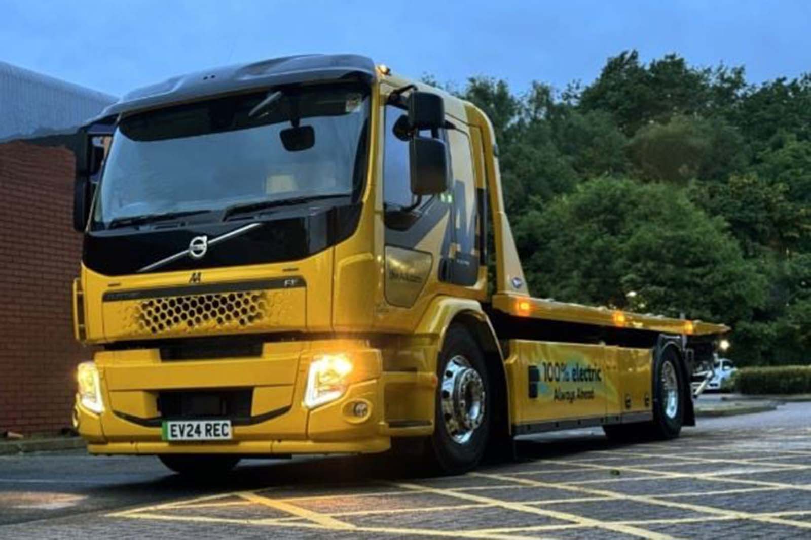AA is the first firm to deploy electric recovery vehicles in the UK ...