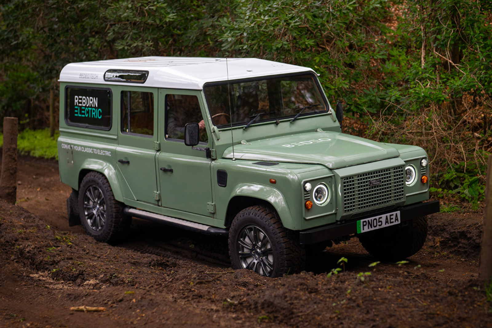 Driving Bedeo's Land Rover Defender EV - WSG Consumer Knowledge Hub