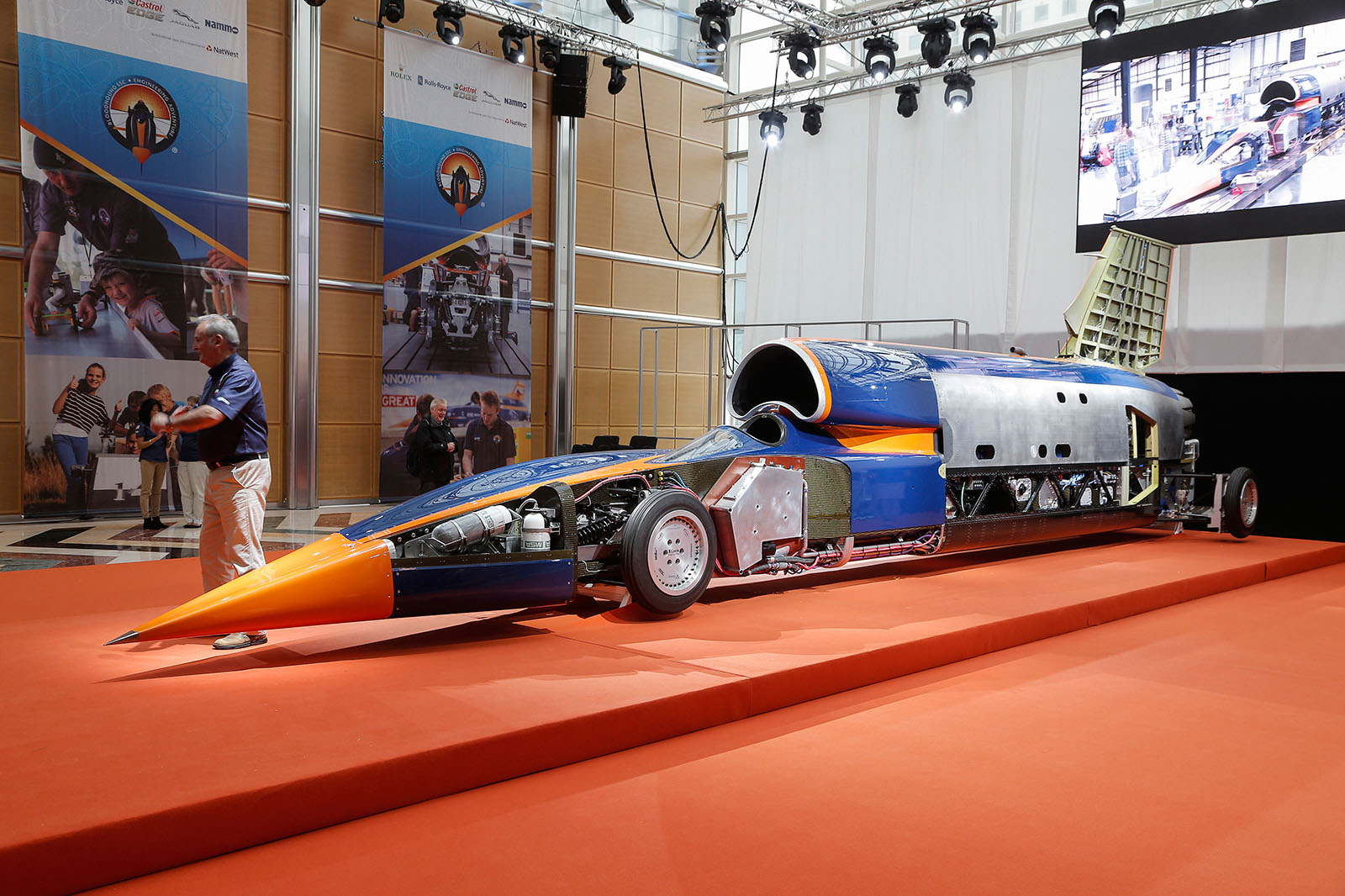 The astounding numbers behind the 1000mph Bloodhound SSC | Autocar