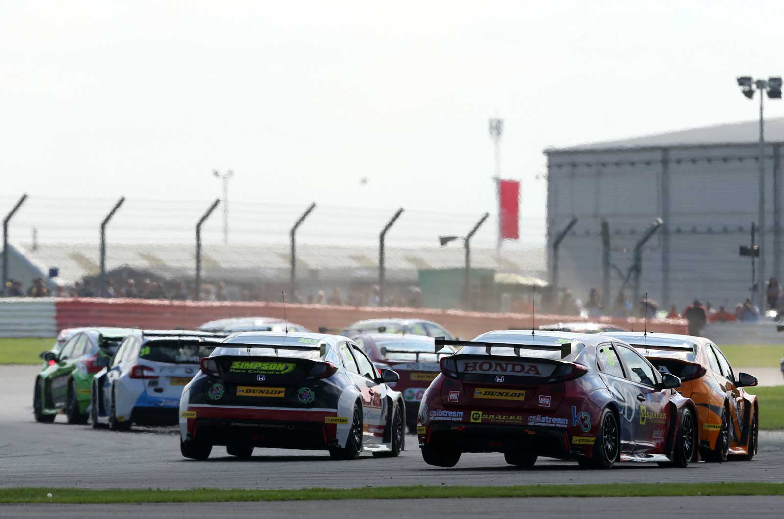 Video: BTCC 2016 - highlights from Silverstone | Autocar