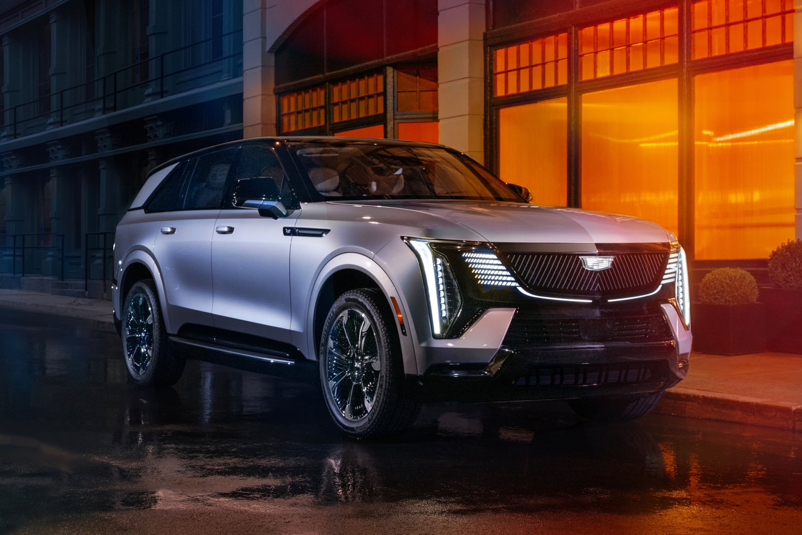 Cadillac Escalade IQ brings 450-mile range and 750bhp | Autocar