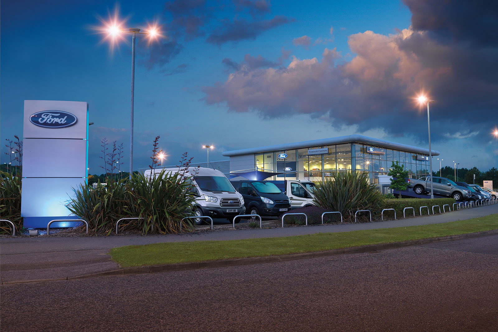 Ford backs European franchise dealers in agency U-turn | Autocar