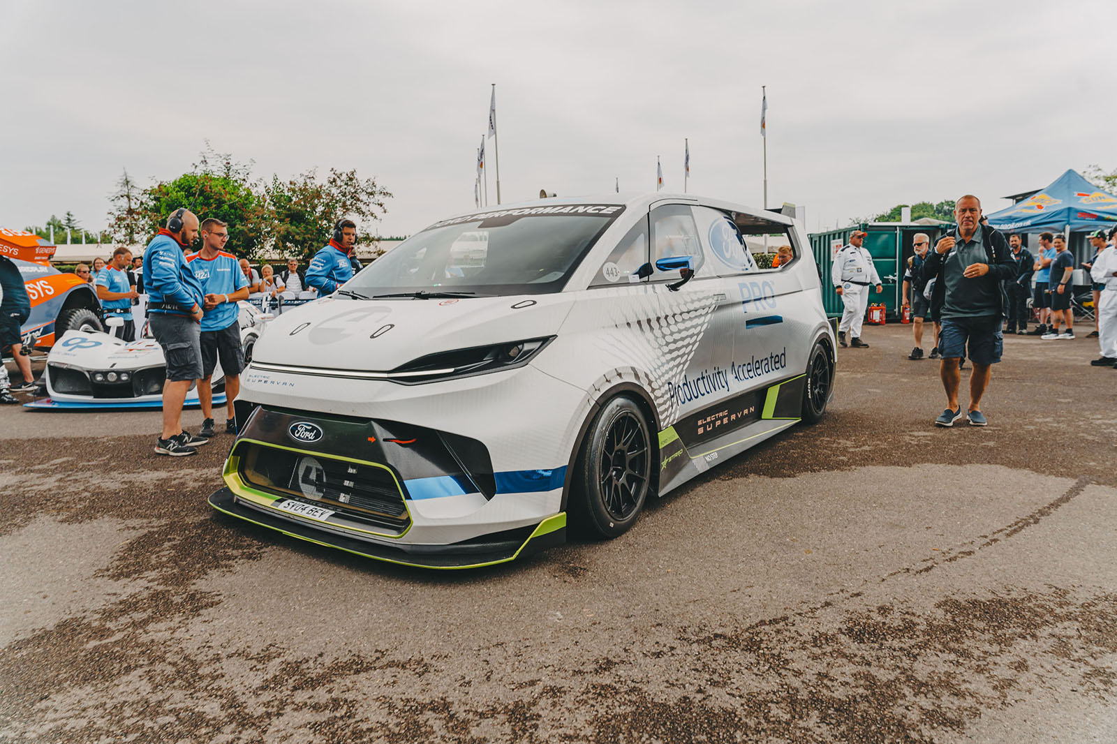 Ford unveils 1,973 hp Transit Custom racing van, 0-60 in