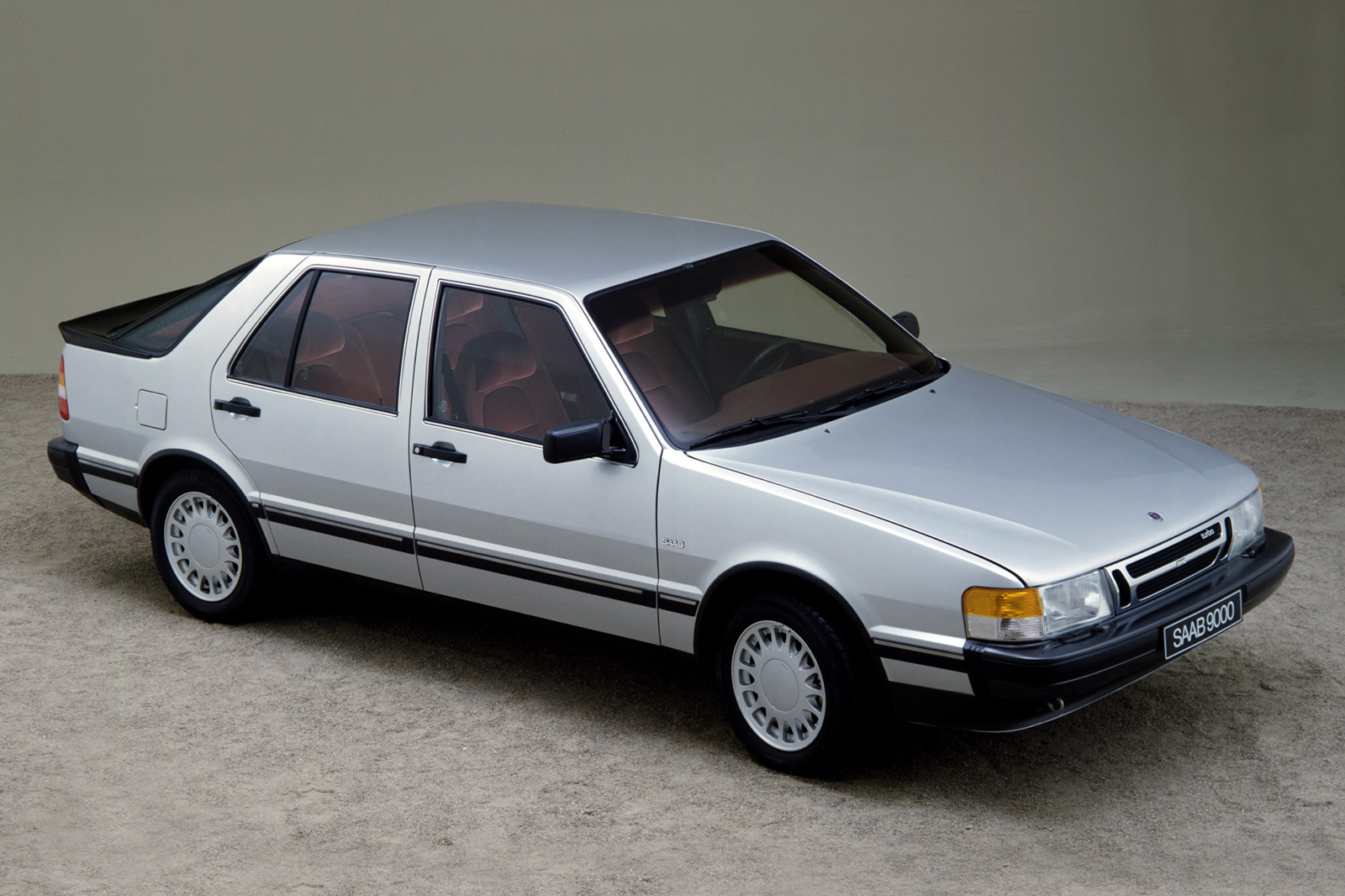 Throwback Thursday: Suspension wonders of the 1984 Saab 9000 | Autocar