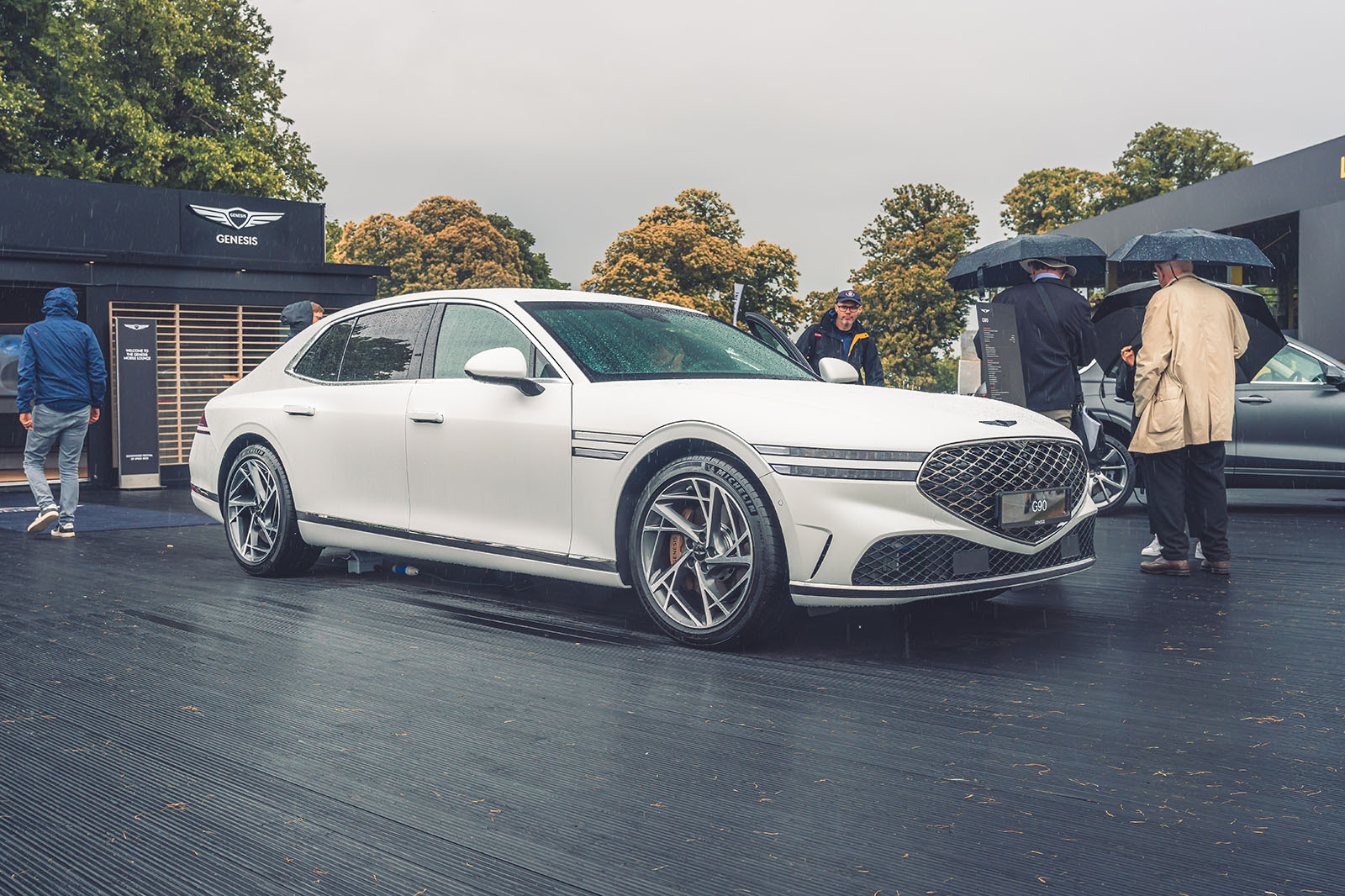 Genesis G90 luxury saloon comes to Europe | Autocar