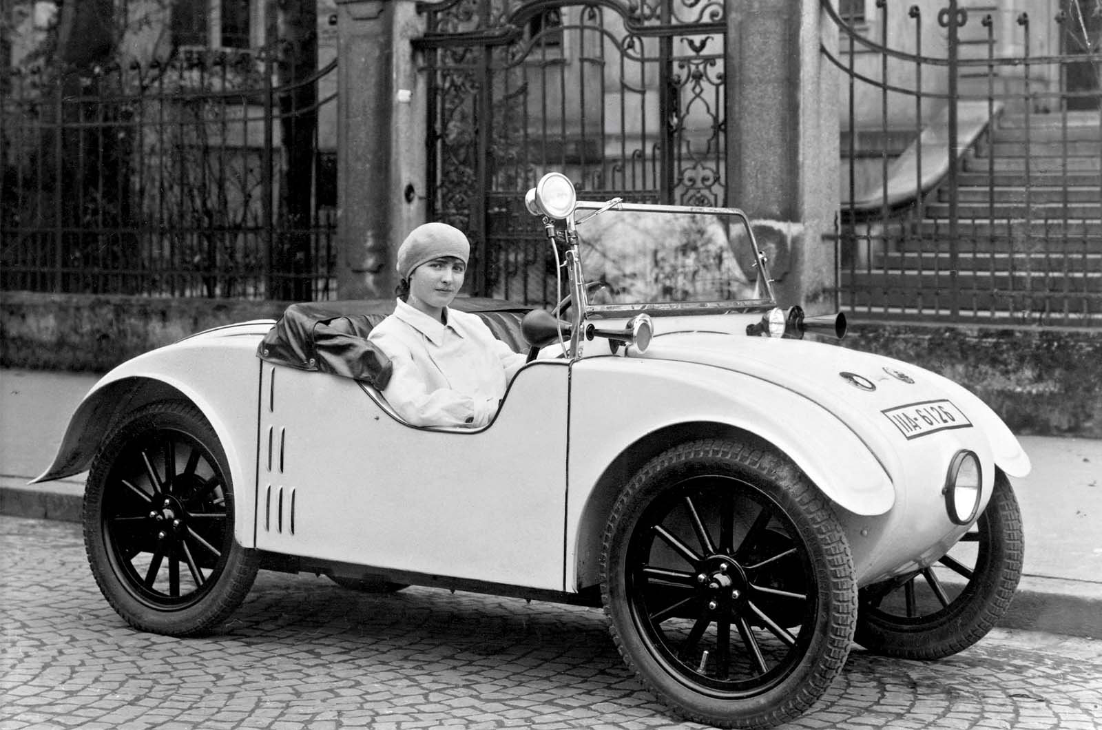 When did cars outgrow that 'vintage' shape? - WSG Consumer Knowledge Hub