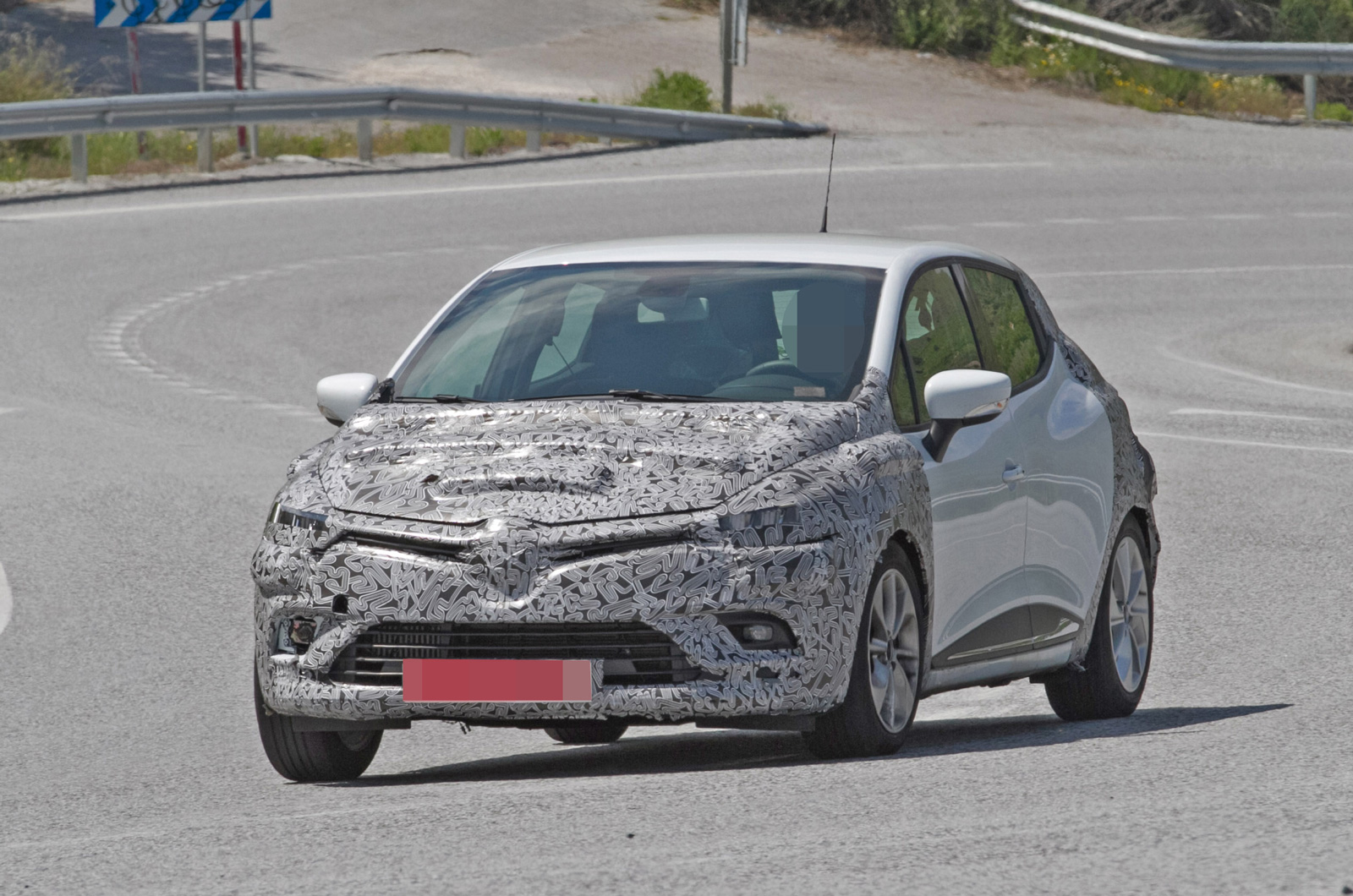 2016 Renault Clio facelift to get Mégane-like features | Autocar