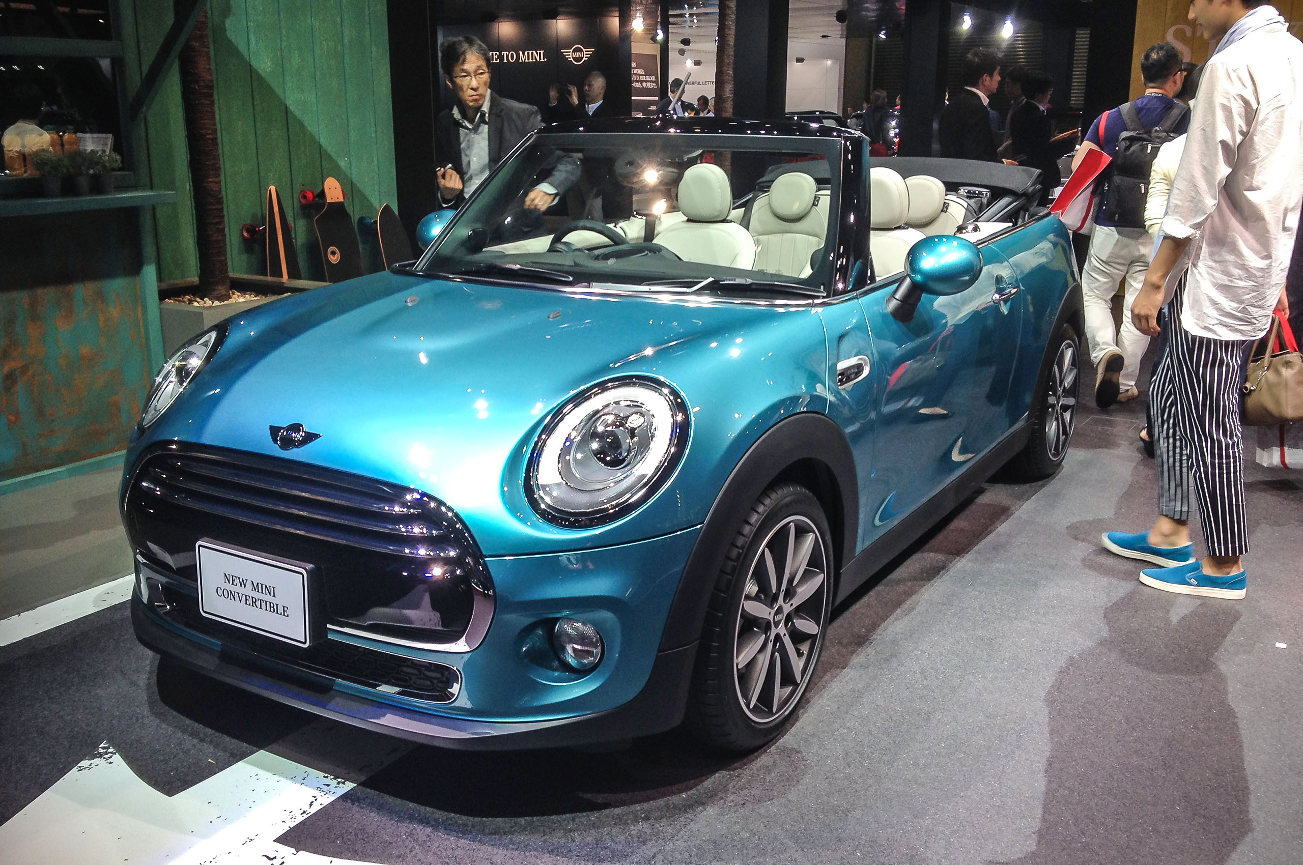 2016 Mini Convertible makes its debut at Tokyo show | Autocar