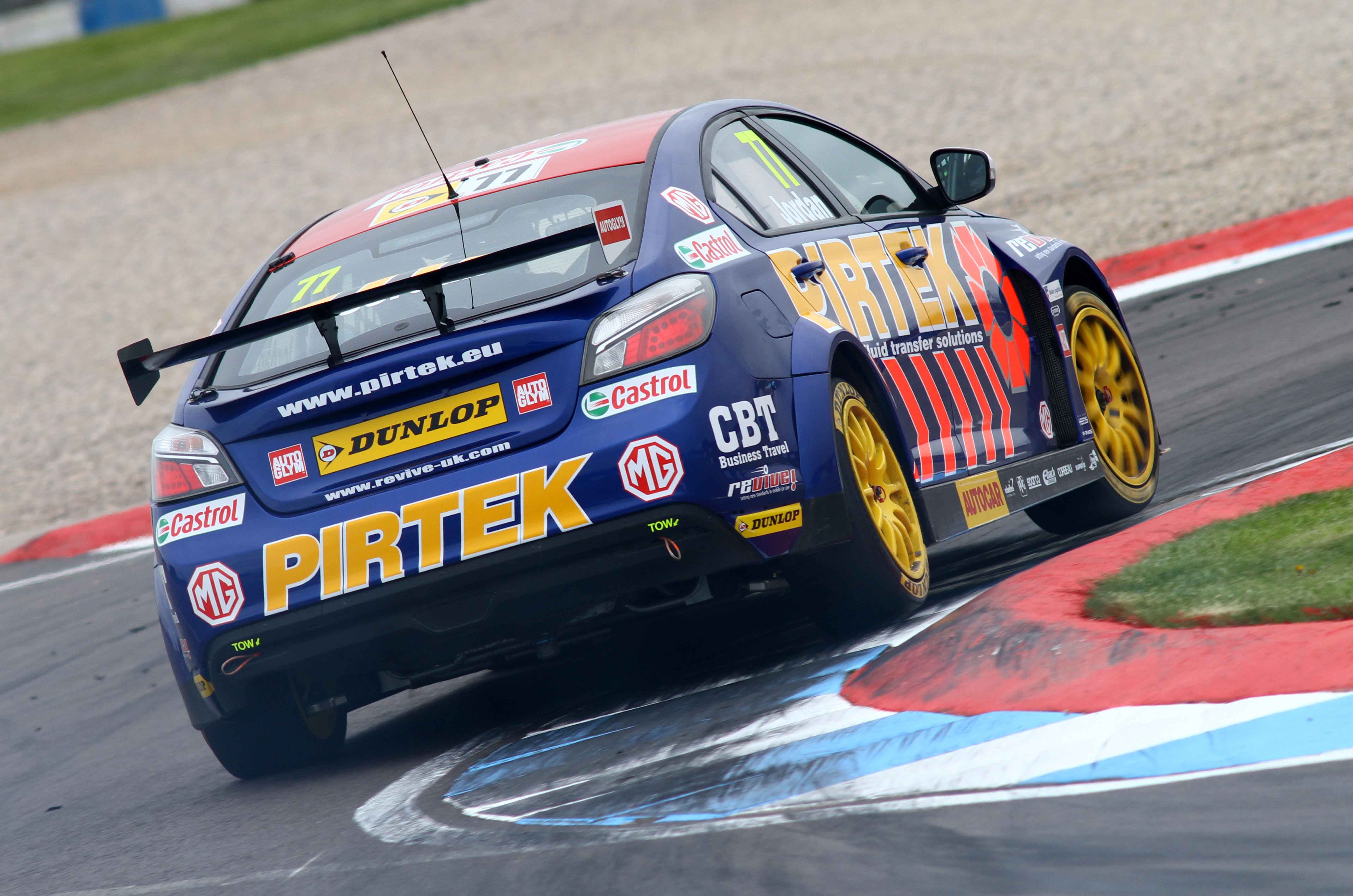 BTCC preview: Andrew Jordan’s fast lap of Thruxton | Autocar