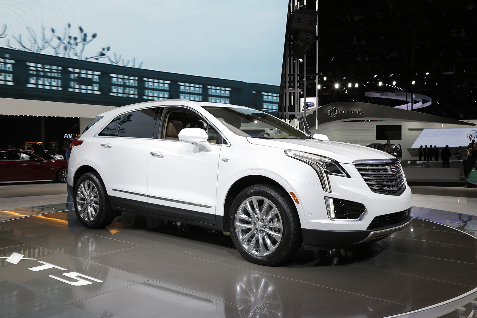 Cadillac XT5 SUV revealed at LA motor show | Autocar