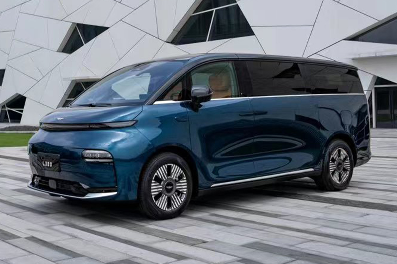 Taxi maker LEVC reveals interior of eight-seat luxury MPV | Autocar