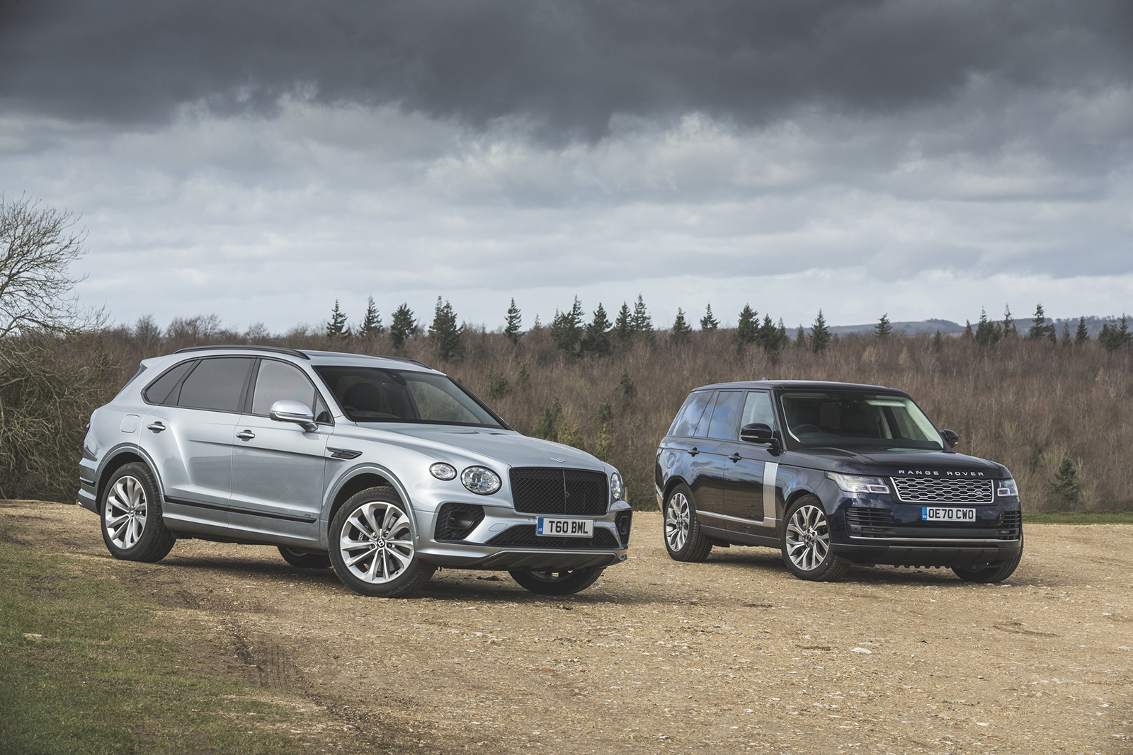 New 2021 Bentley Bentayga vs Range Rover video review: two luxurious ...