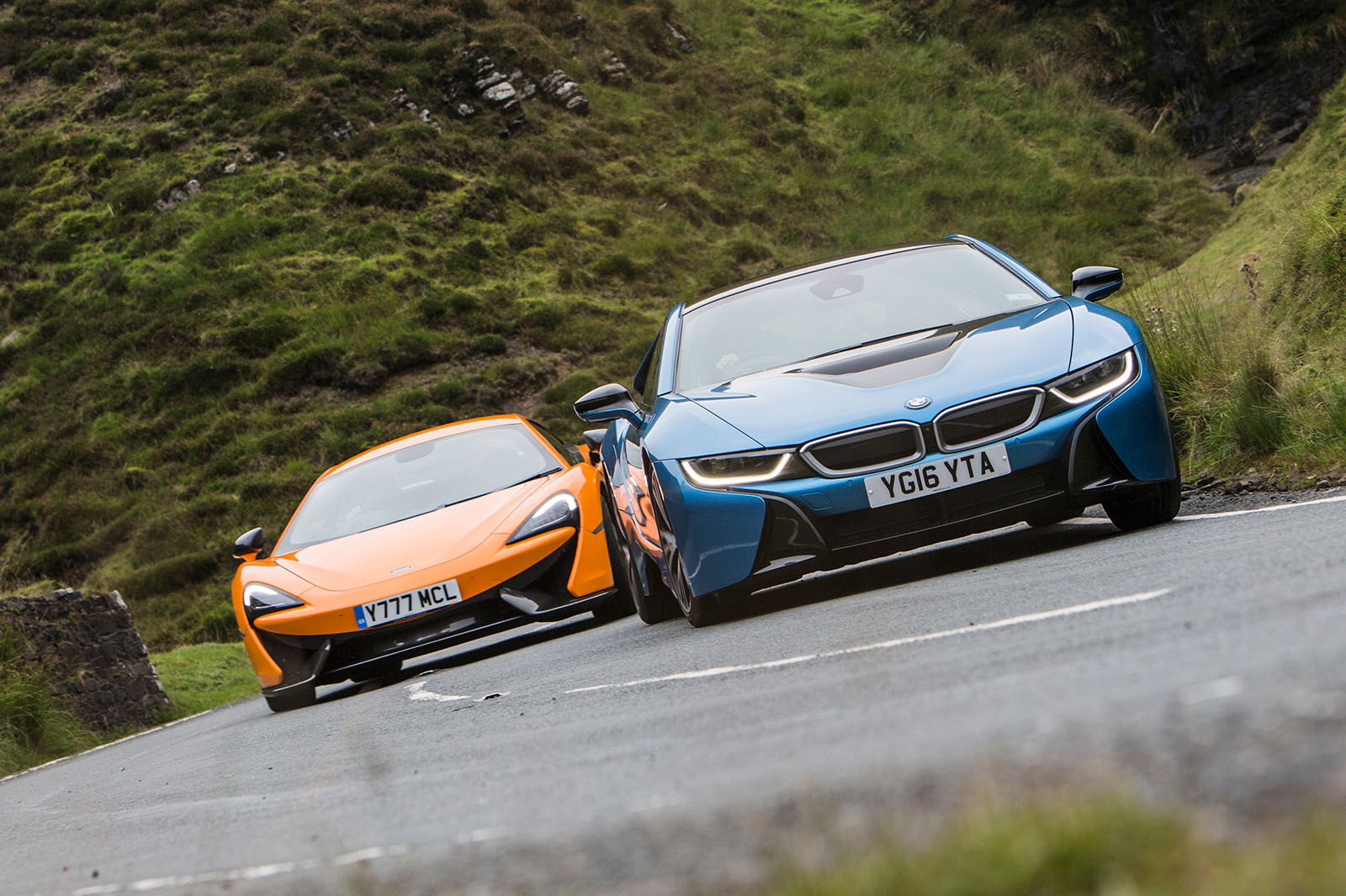 2022 Bmw I8 Vs Nsx Coupe