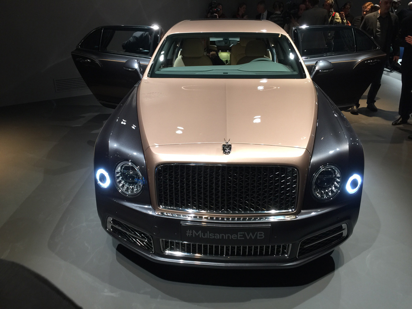Bentley unveils six-seat Mulsanne Grand Limousine at Geneva | Autocar