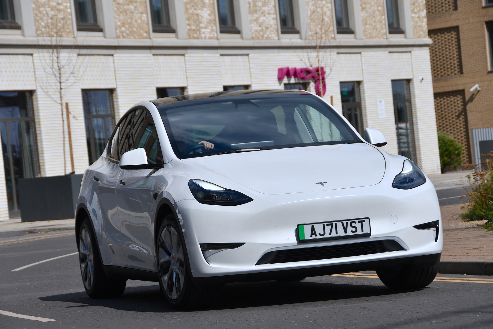 Tesla recalls 363,000 cars in the US over self-driving software | Autocar