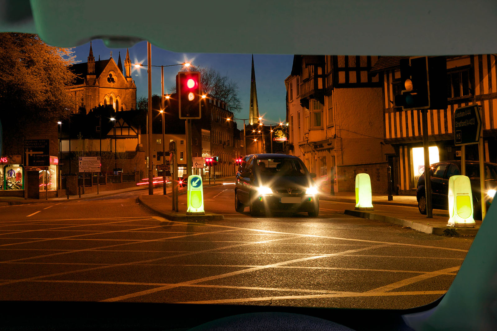 Intelligent traffic lights that cut congestion to be rolled out next ...