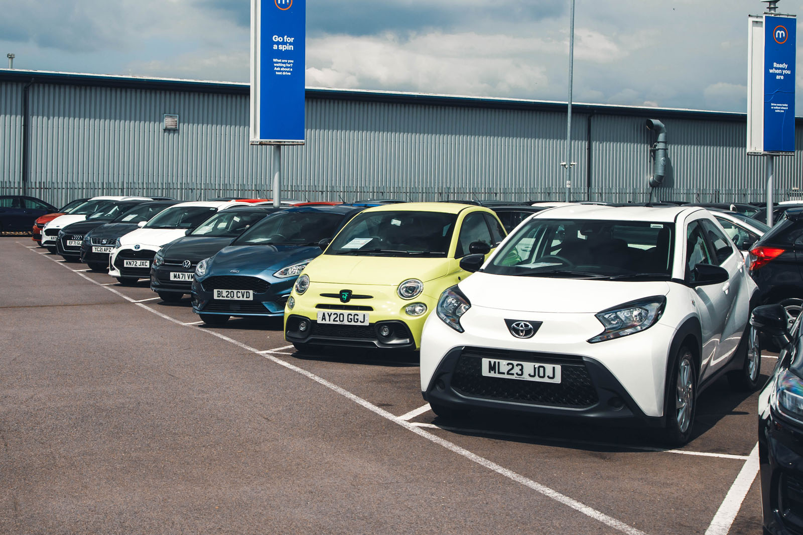 Contradictory Budget encourages drivers to stick with old ICE cars ...