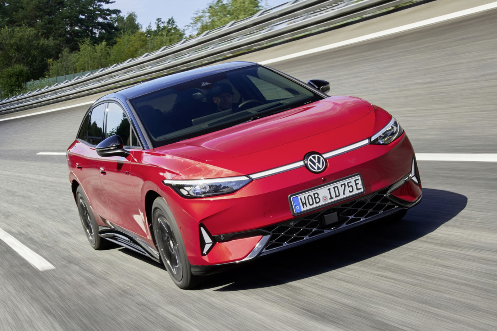 Ford boss Lisa Brankin wins top award at Autocar Great Women Awards ...