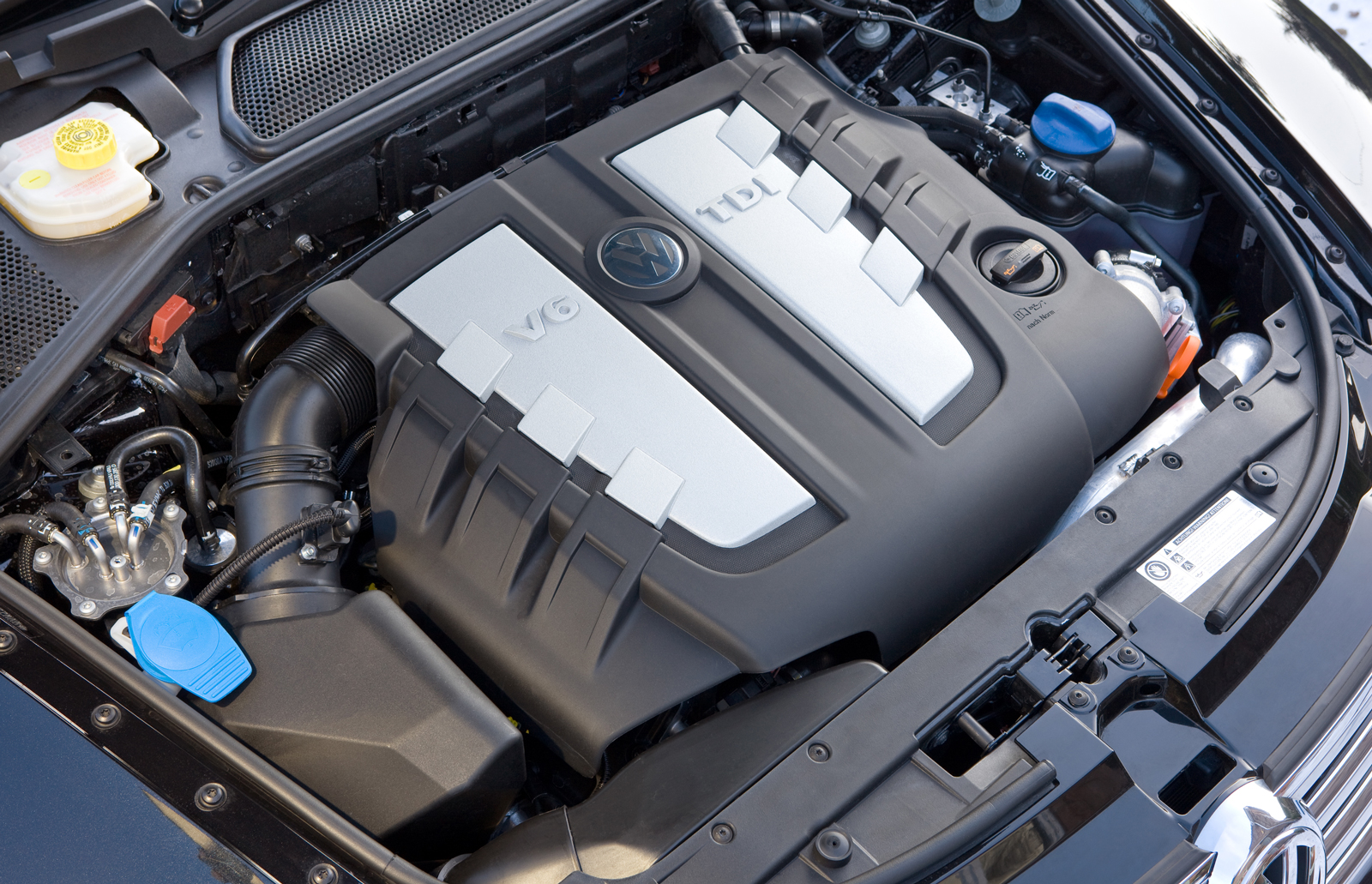 Volkswagen Phaeton Engine