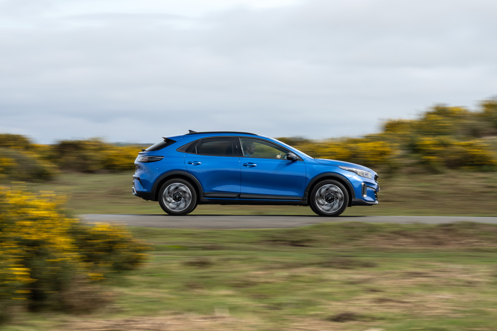 Kia Xceed Review 2025, Price & Specs | Autocar