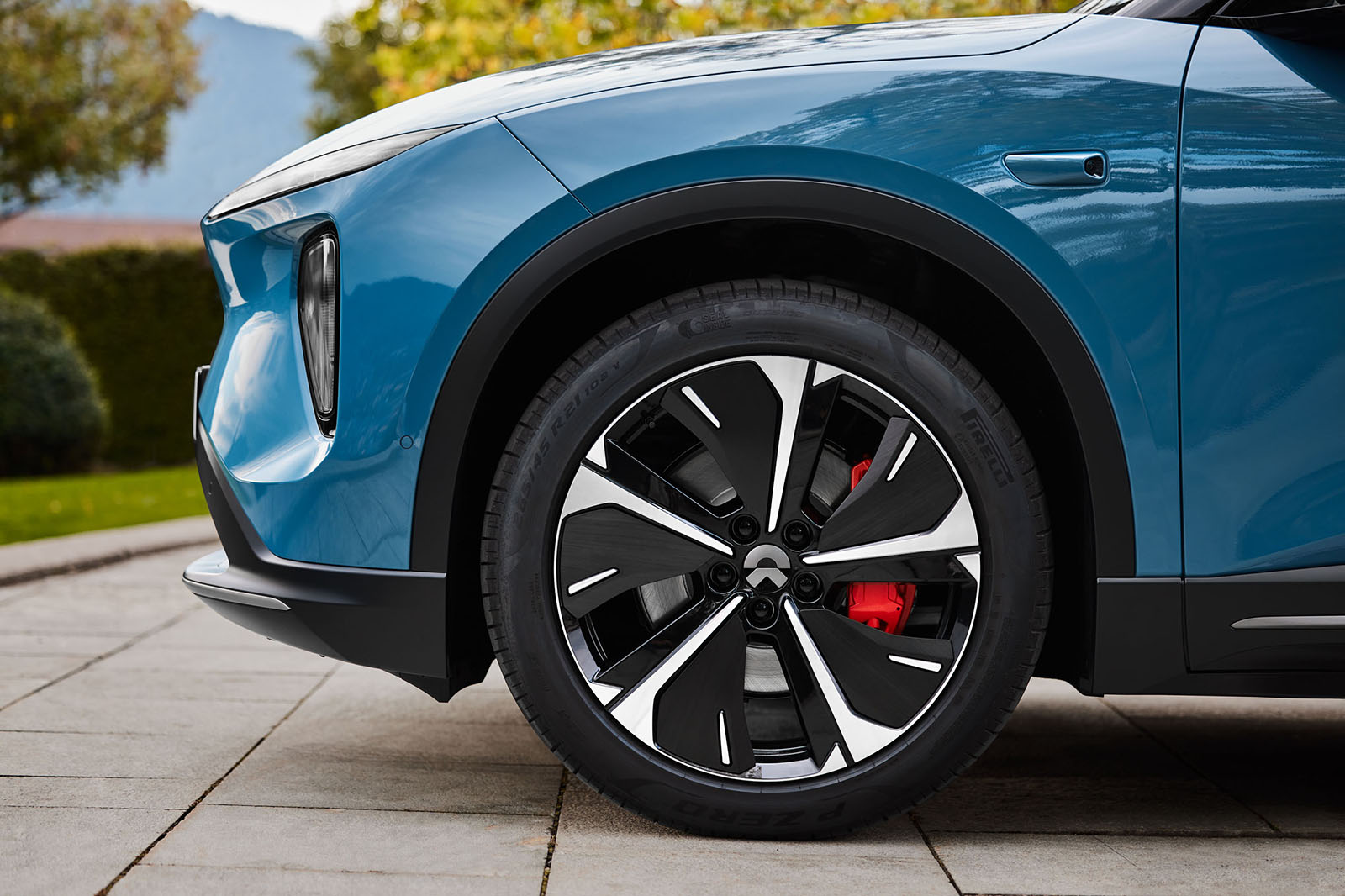 Nio EL6 Review 2025, Price & Specs | Autocar