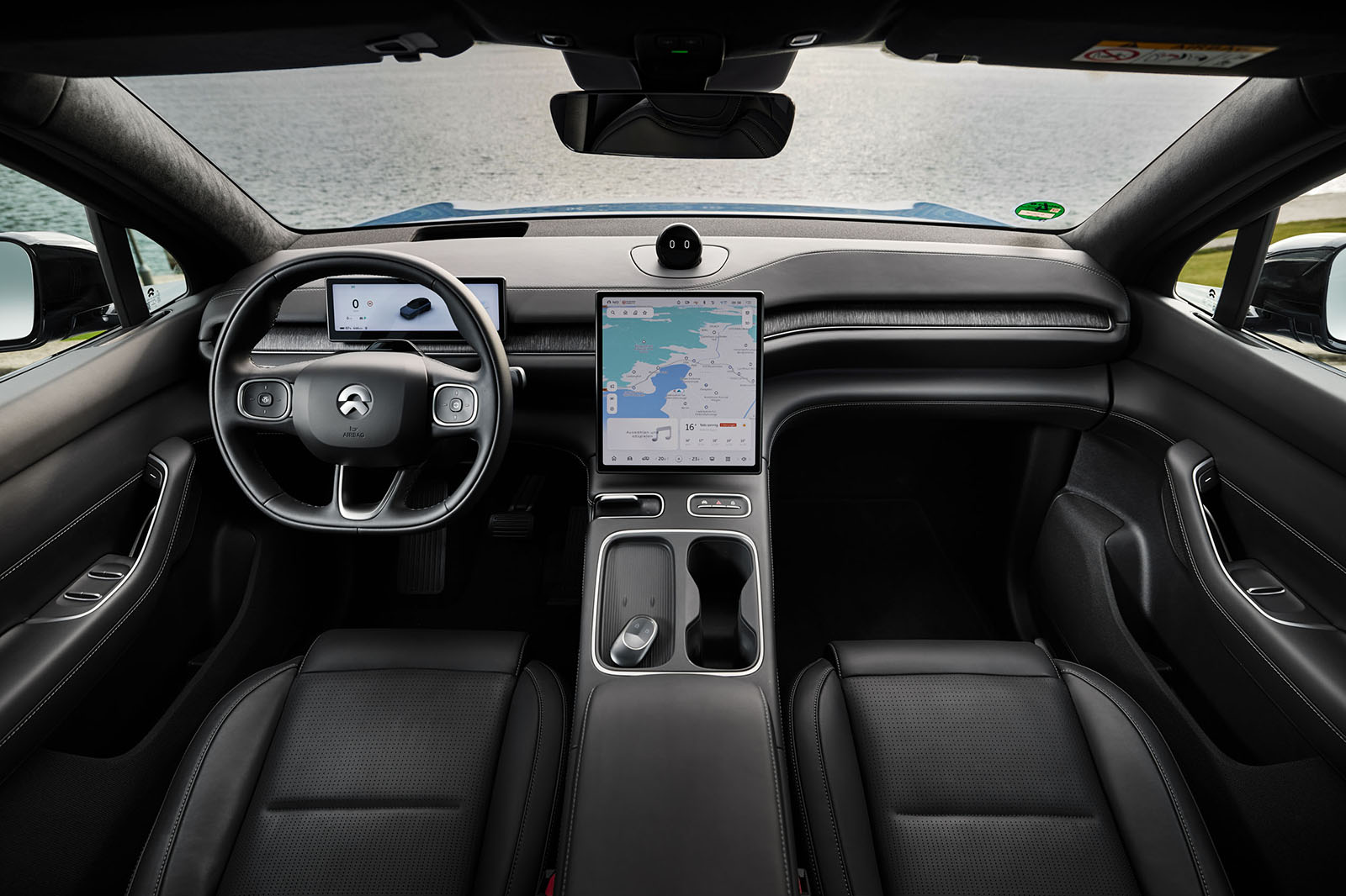 Nio EL6 Review 2025, Price & Specs | Autocar