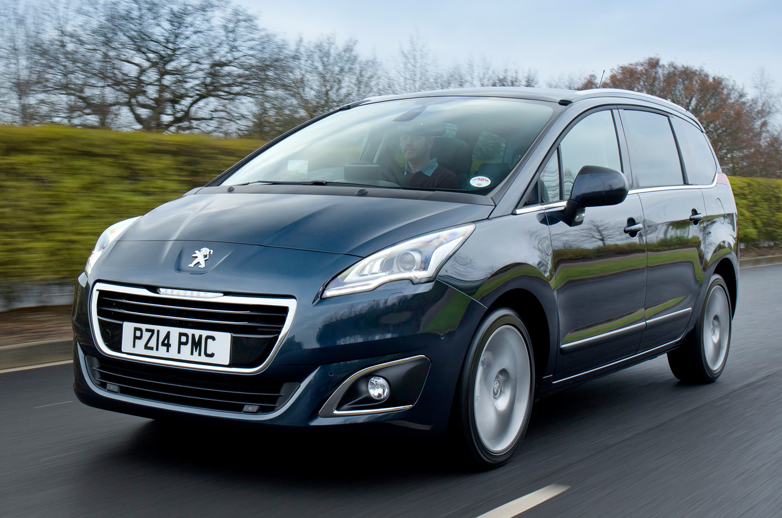 2014 Peugeot 5008 Allure HDi 115 diesel first drive