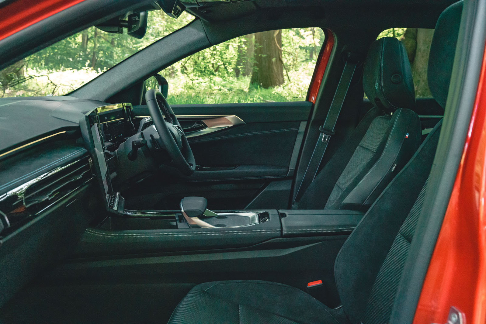 Renault Austral Review 2025, Price & Specs | Autocar