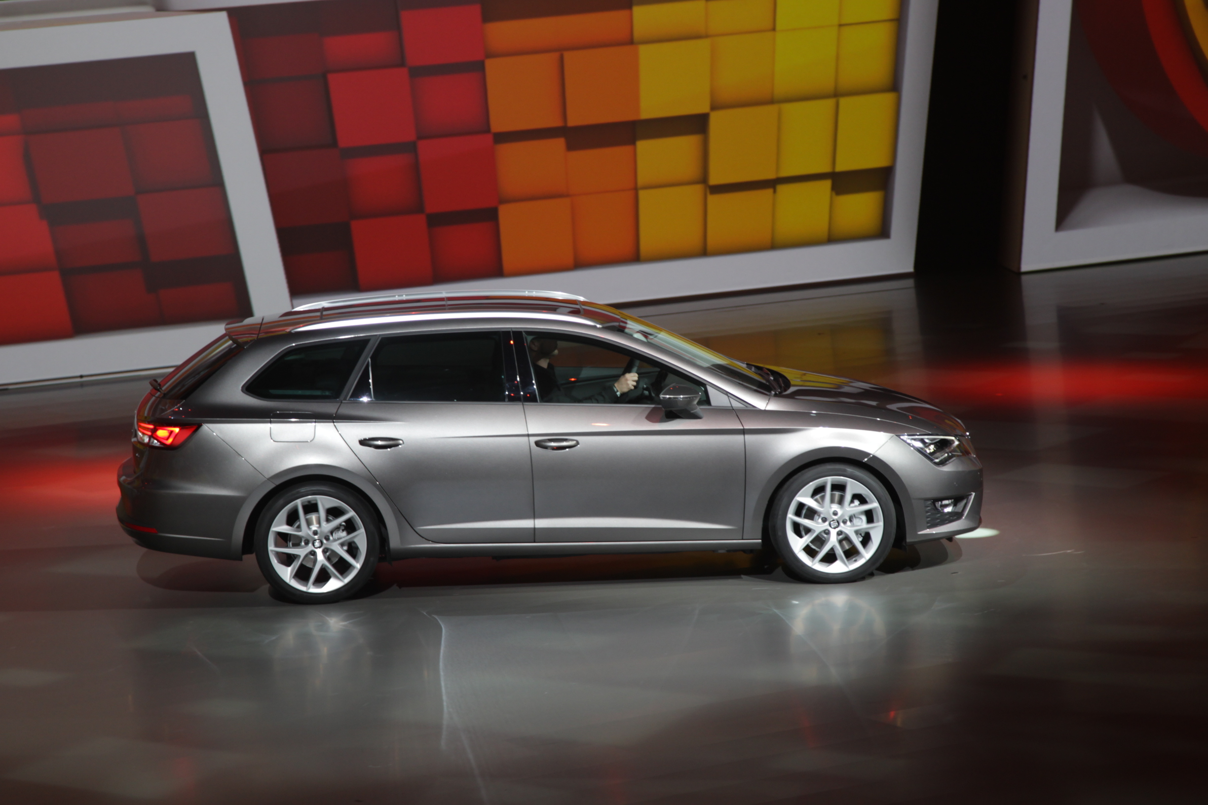 New Seat Leon ST estate revealed