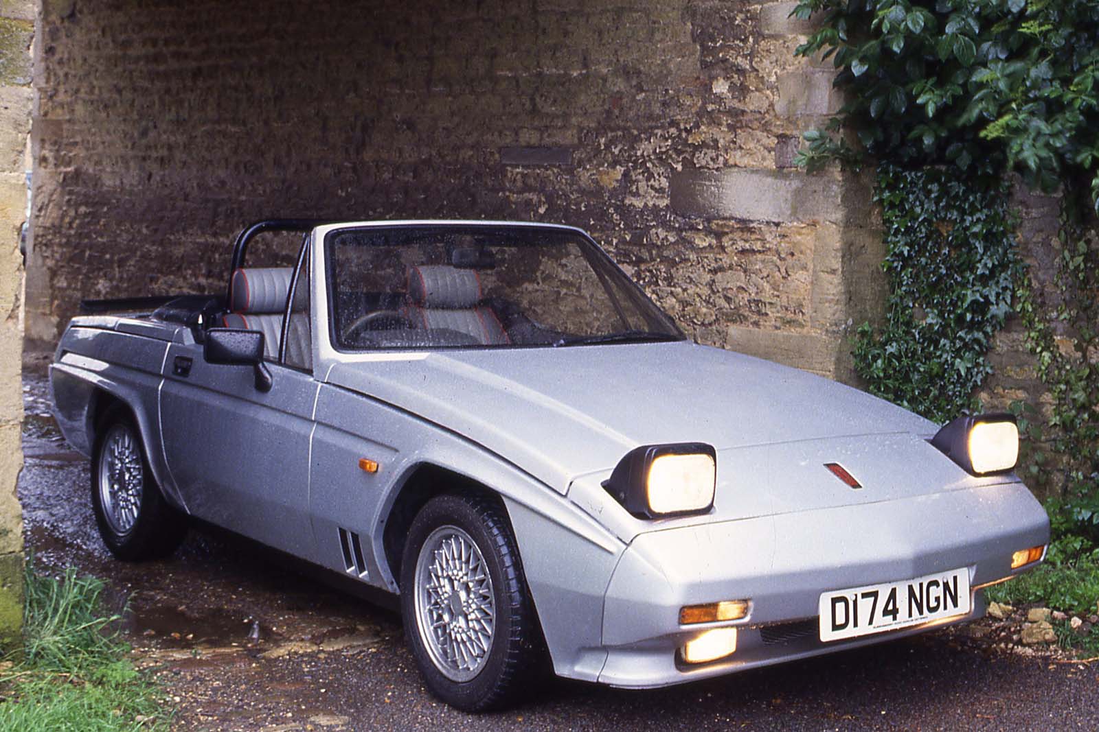 Automotive disasters: The Reliant Scimitar SS1 | Autocar
