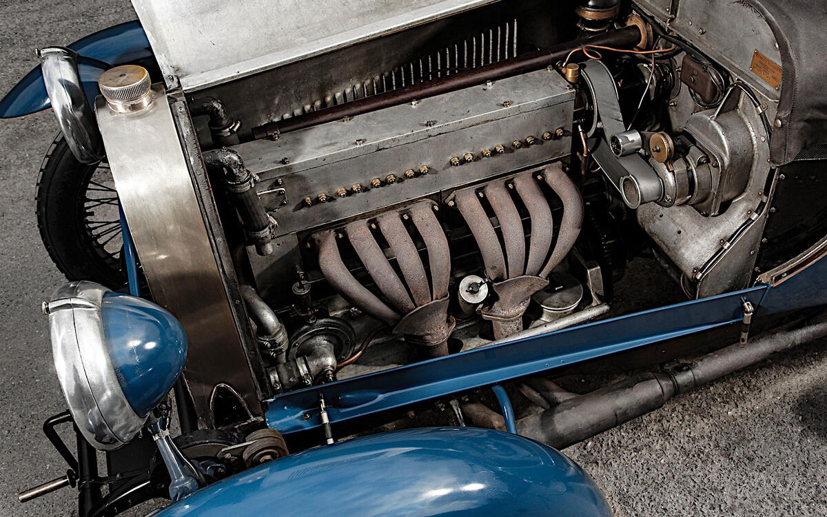 The elegant legends powered by the straight eight engine | Autocar