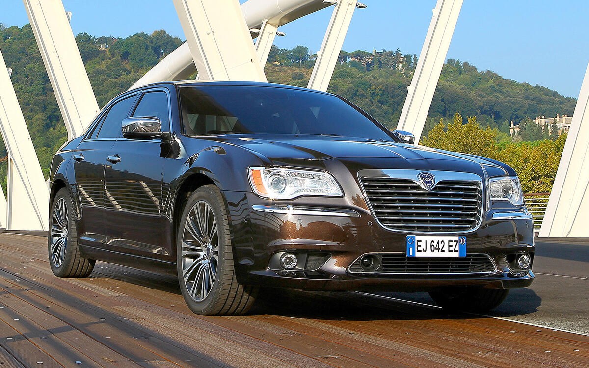 The enduring appeal of the Chrysler 300C | Autocar