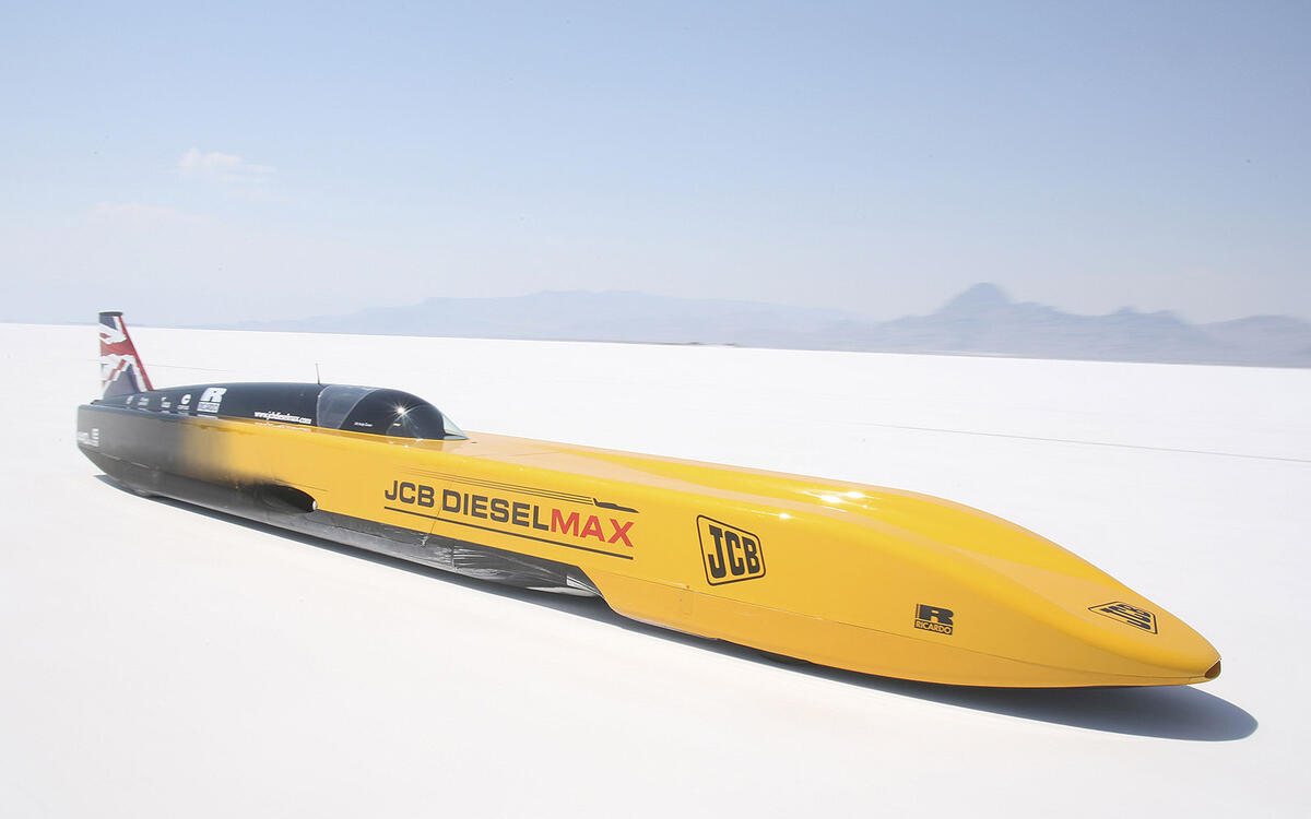 British team sets new sand land speed record | Autocar